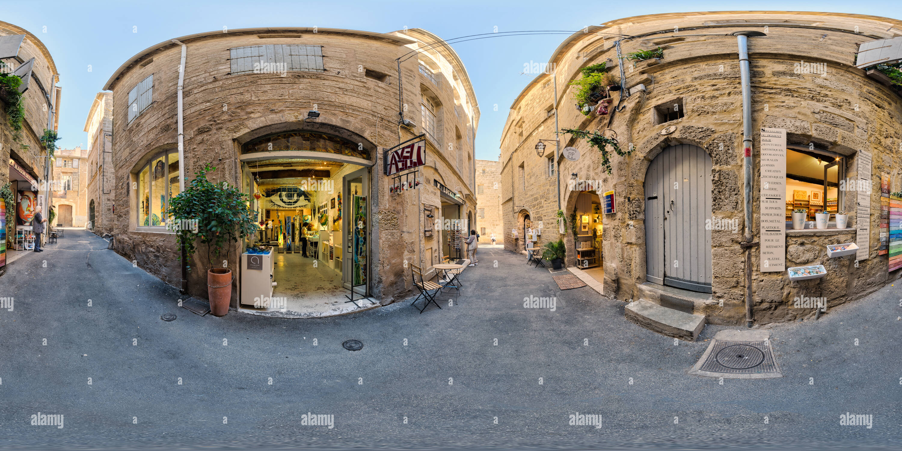 360° view of Eva Luca Glass Artist Pezenas France - Alamy
