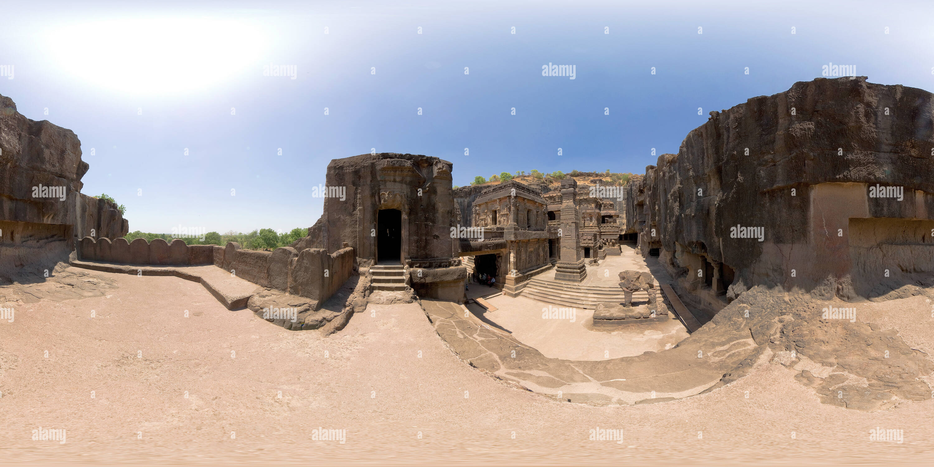 360° view of Kailash Temple, Ellora Caves (no.2 - Alamy
