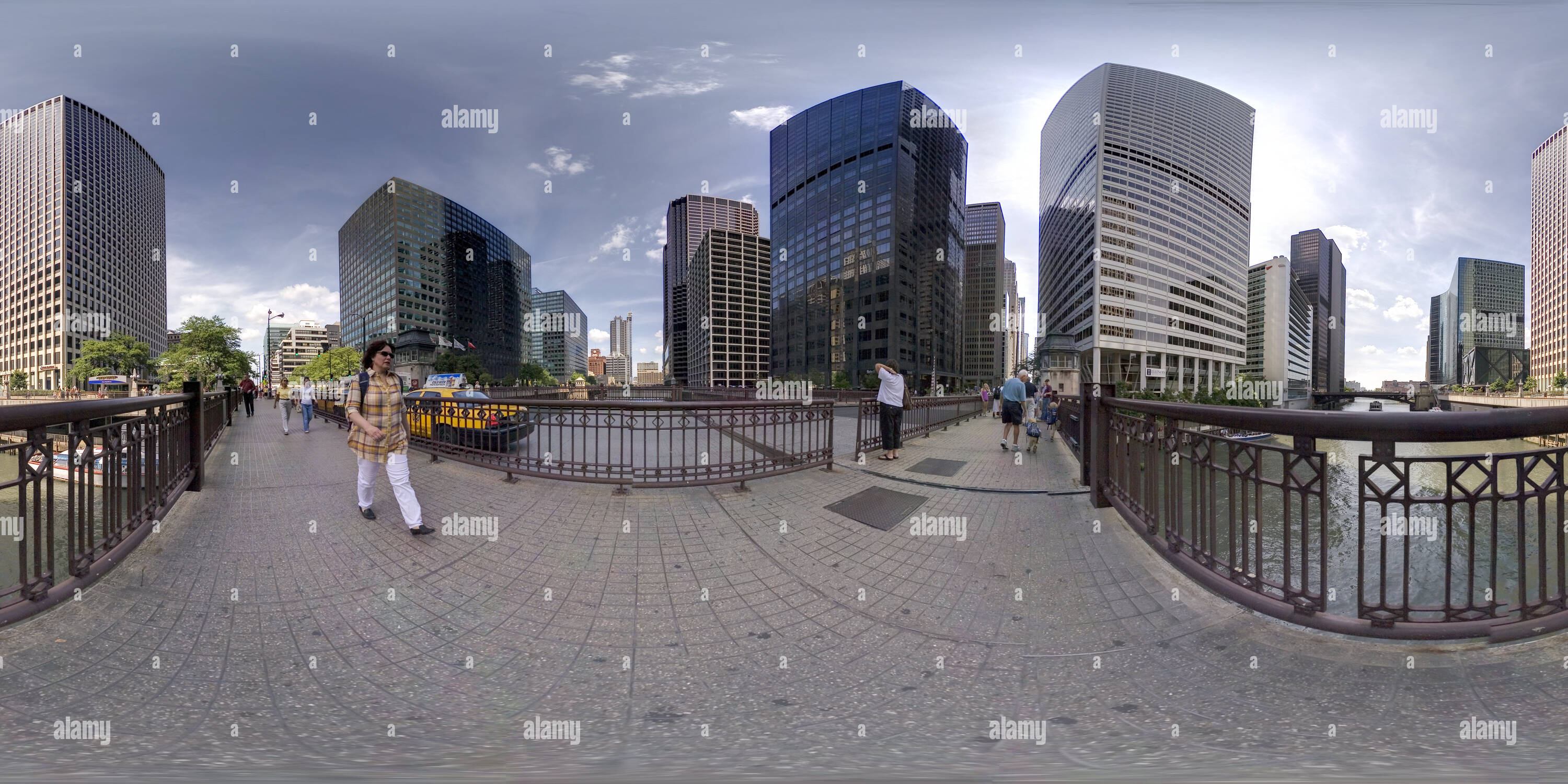 360° view of Chicago Streets 2 - Alamy
