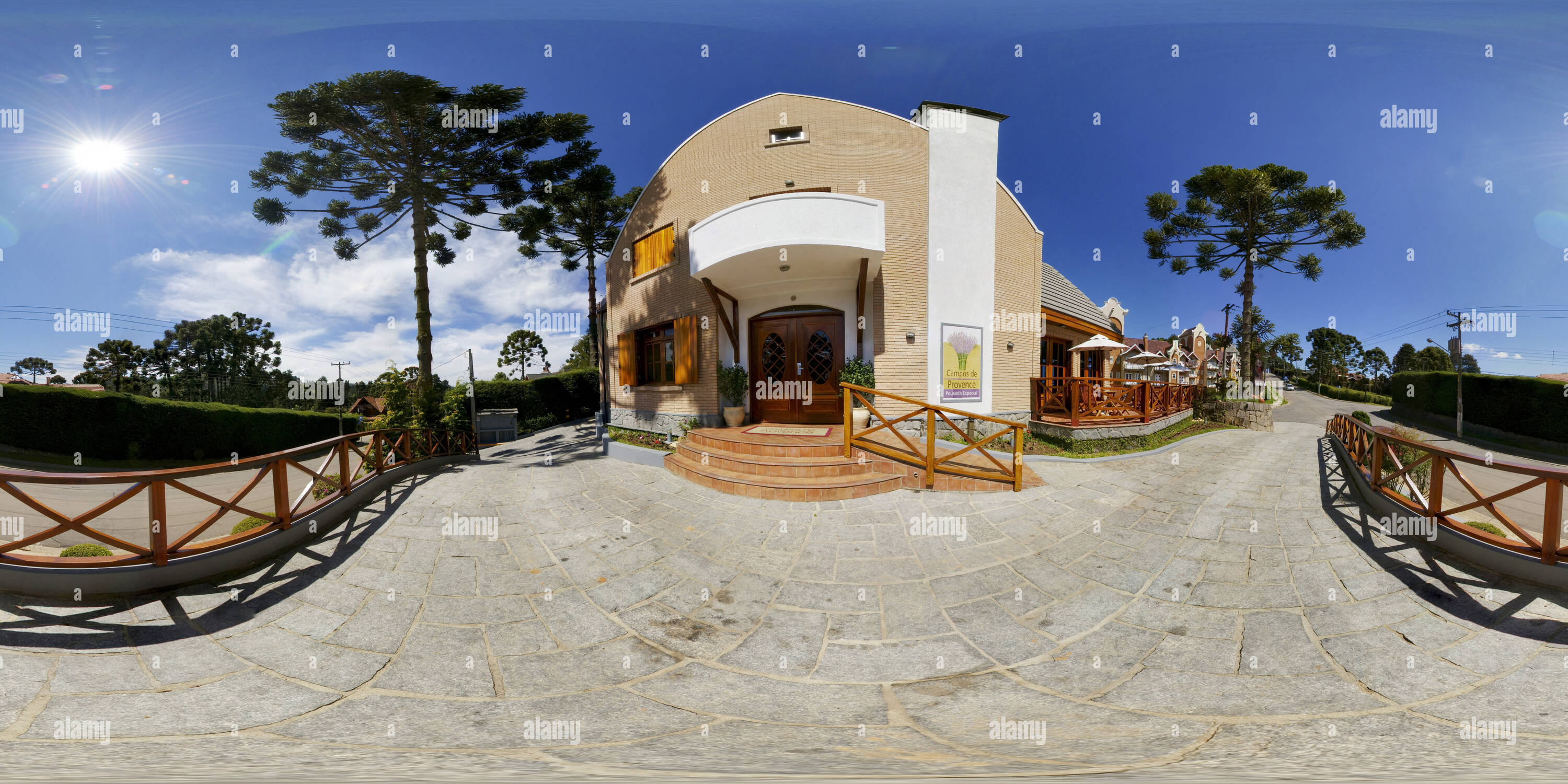 360° view of Fachada da Pousada Campos de Provence - Alamy