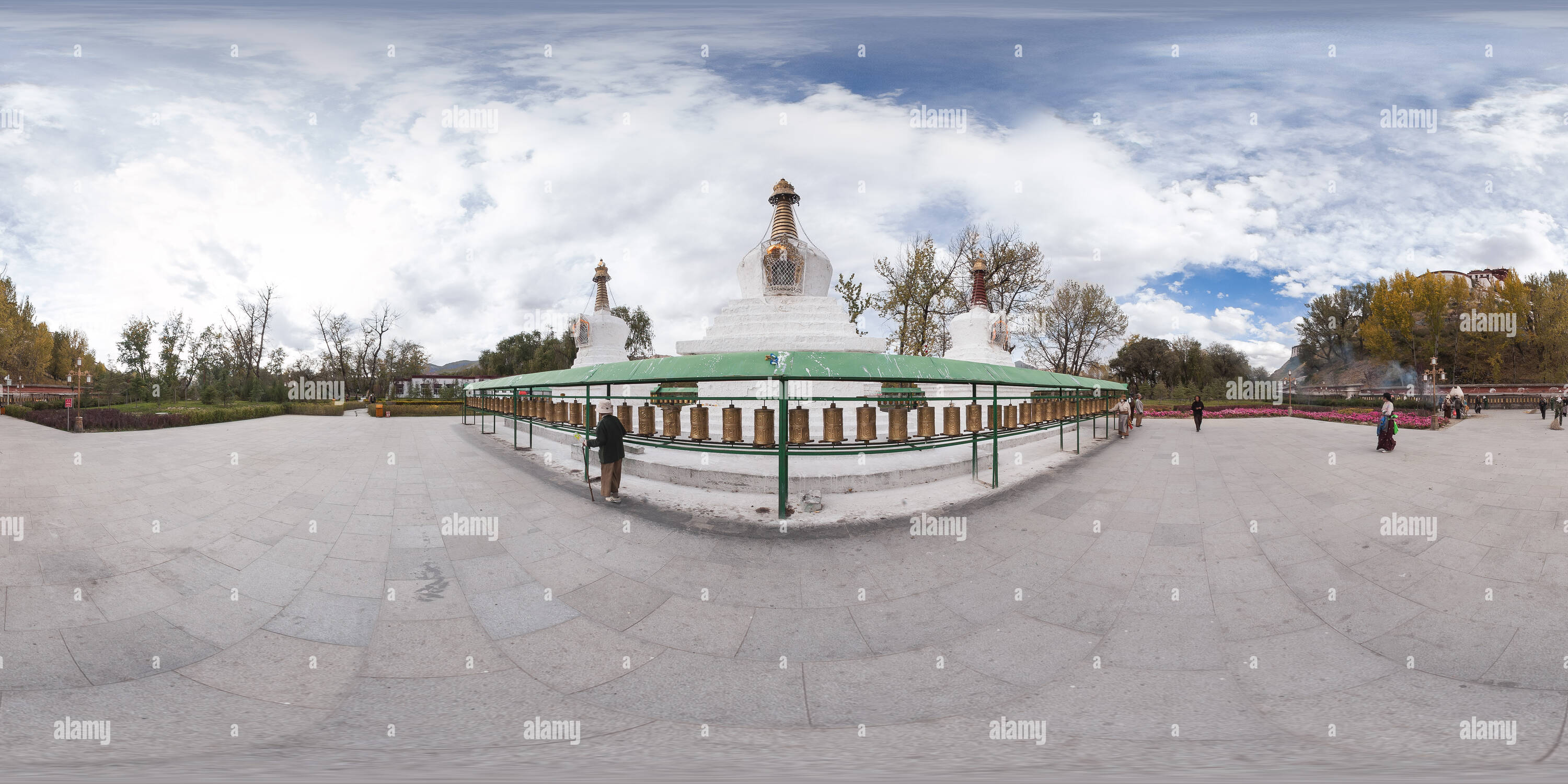 360° view of Tibet Lhasa - Zong Jialu Kang park - white tower - Alamy