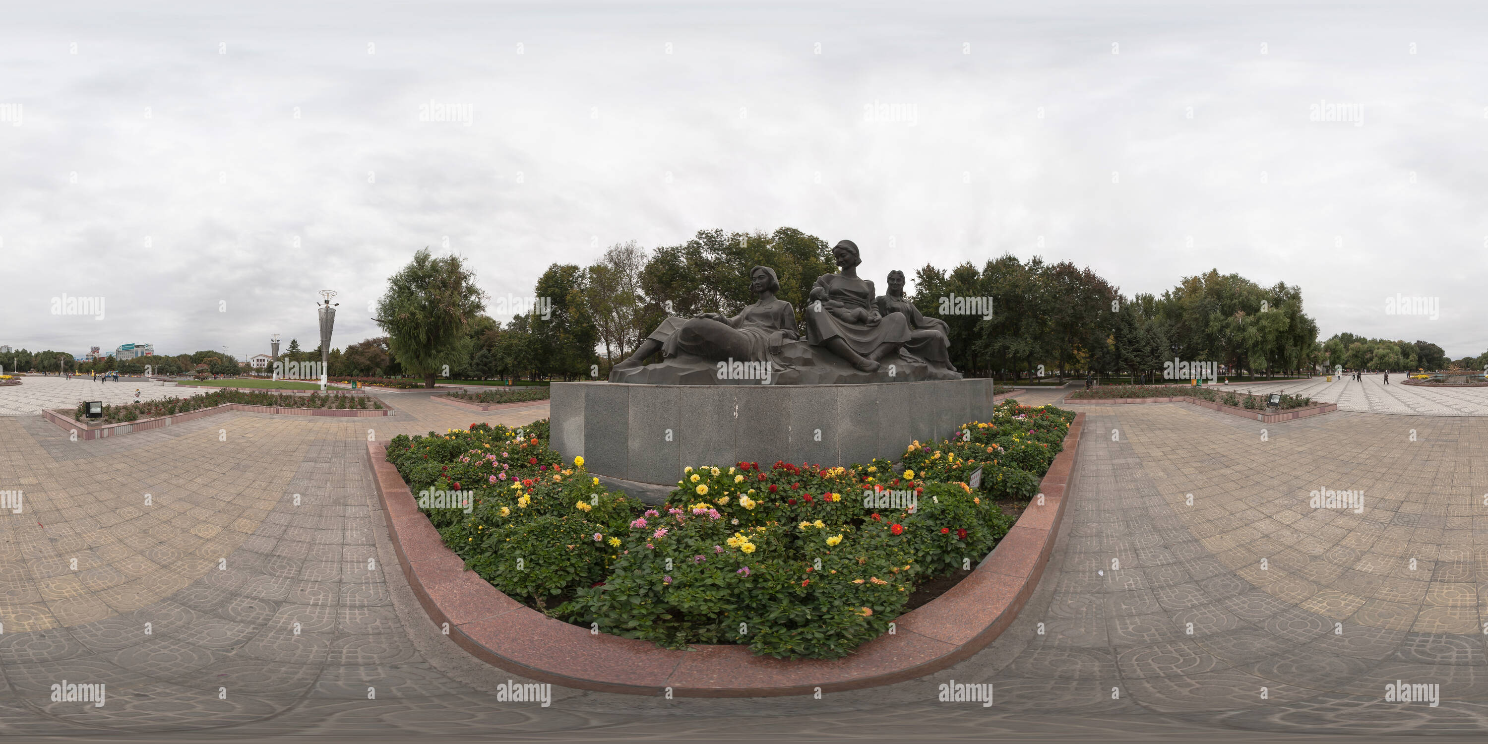 360° view of The Shihezi tour square-2007 - Alamy