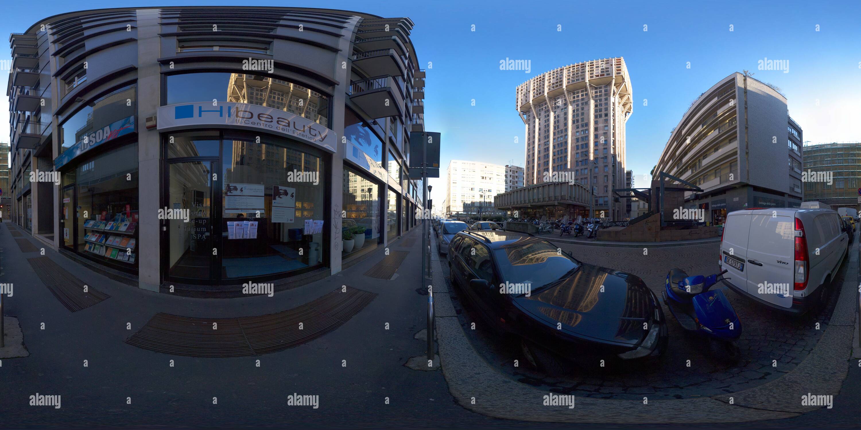 Piazza velasca hi-res stock photography and images - Alamy