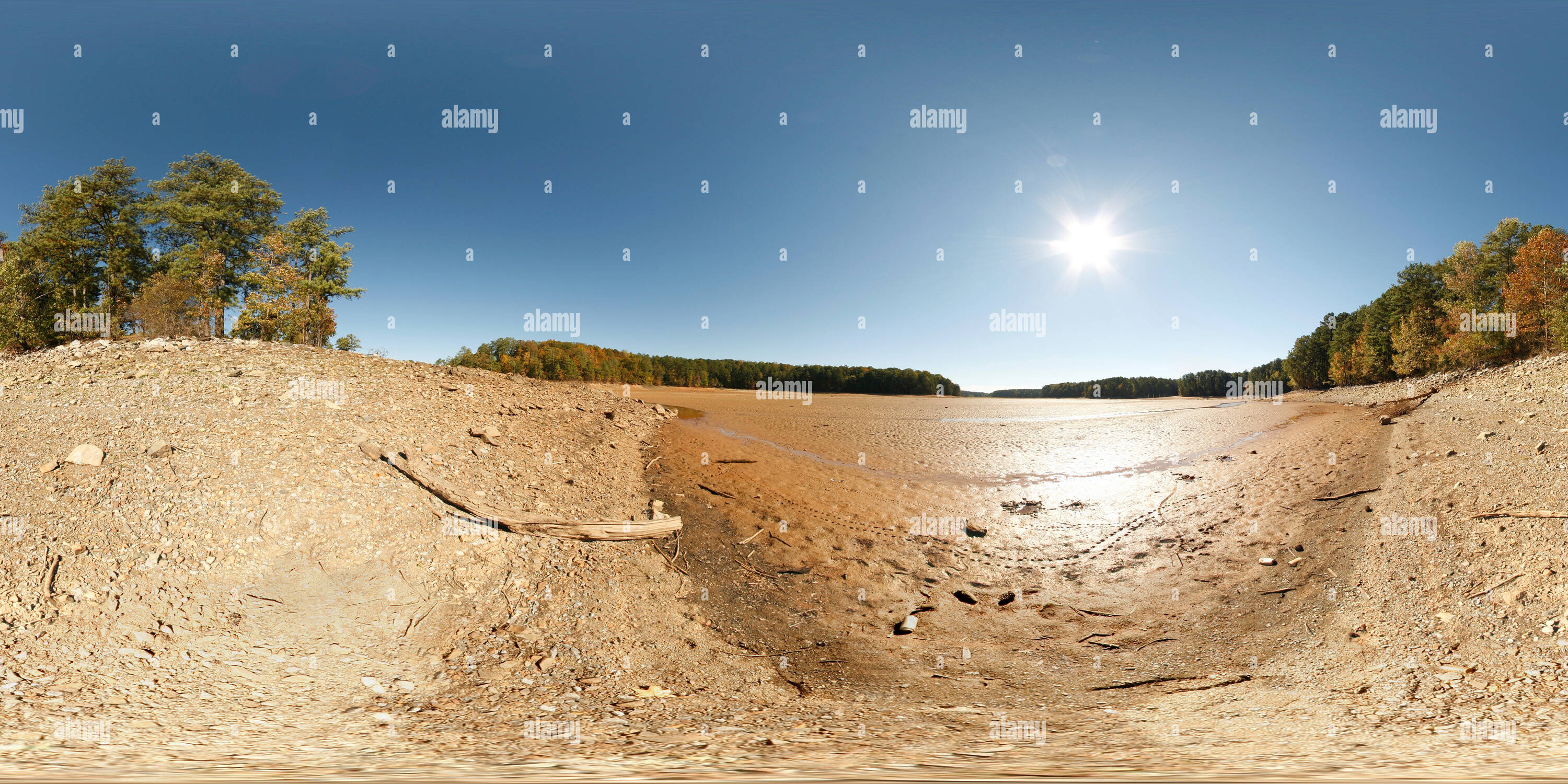 360° view of Georgia Drought at Lake Allatoona - Alamy