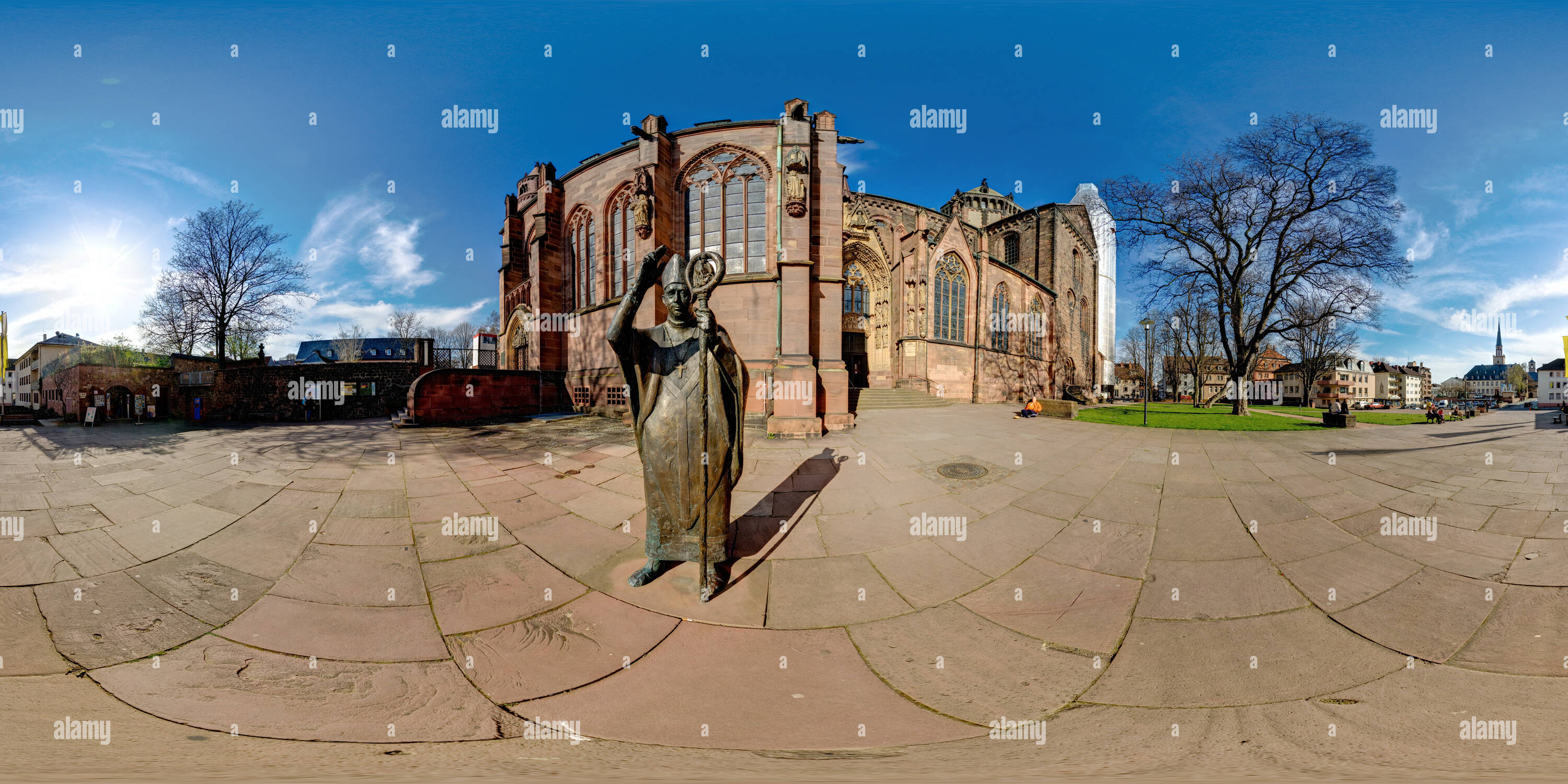 360° view of Cathedral of Worms, southern portal - Alamy