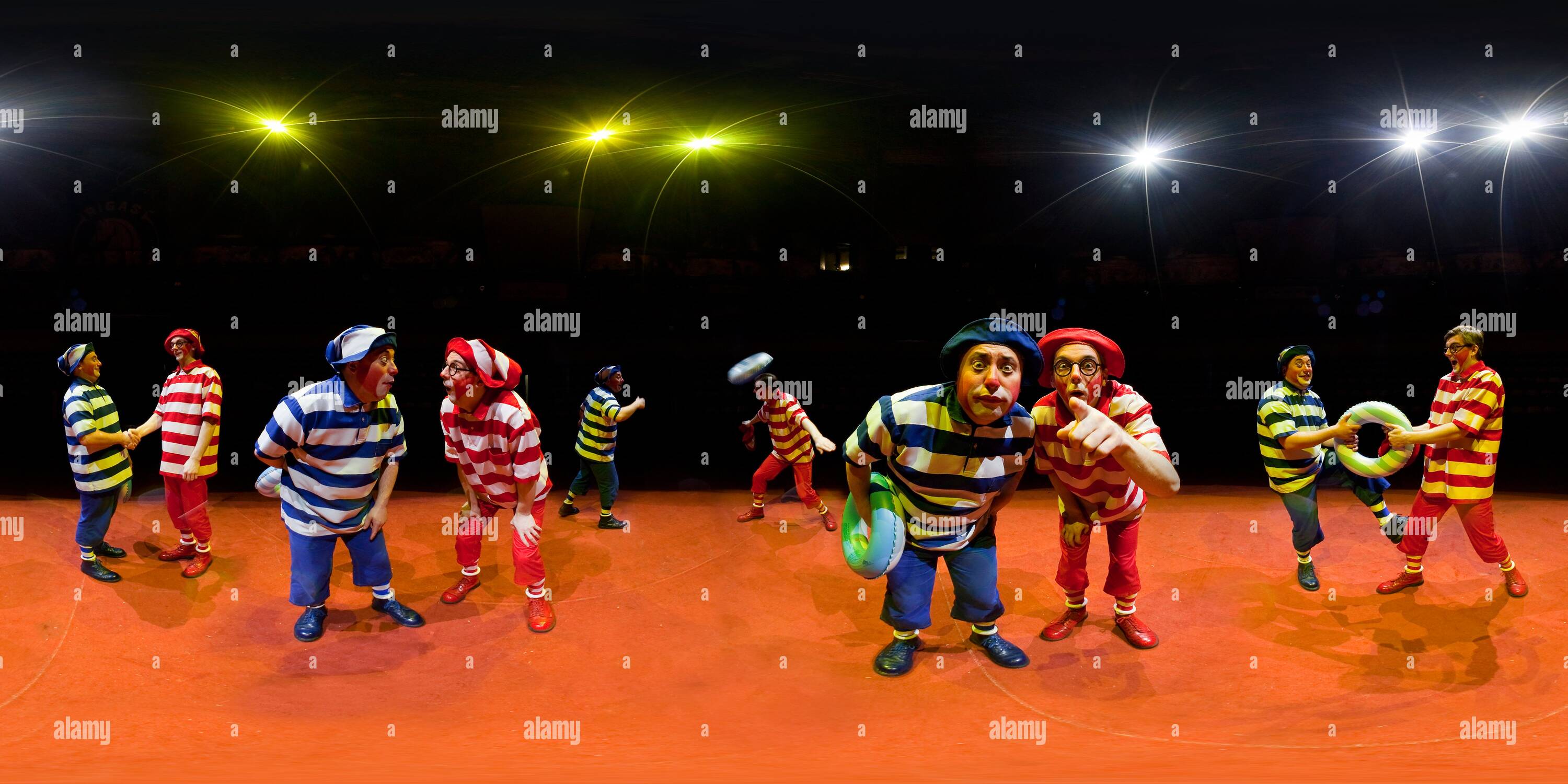 360° view of Clowns David & Vlad at the Riga Circus - Alamy