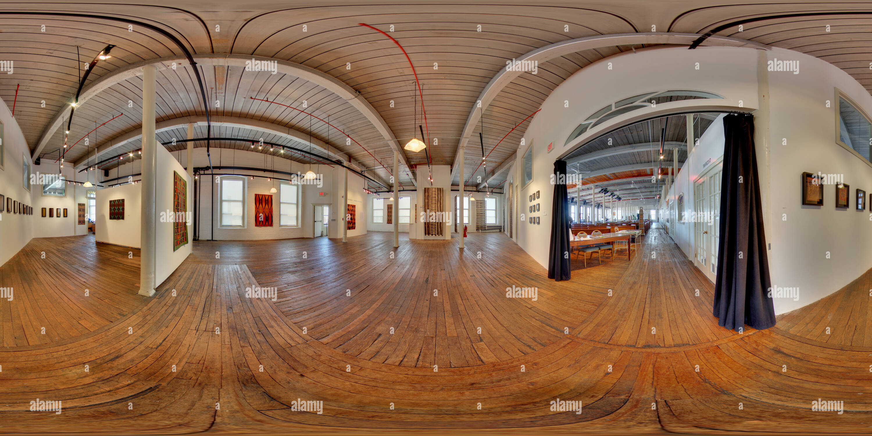 360° view of Elin Noble - Narrows Gallery - March 2009 - Alamy