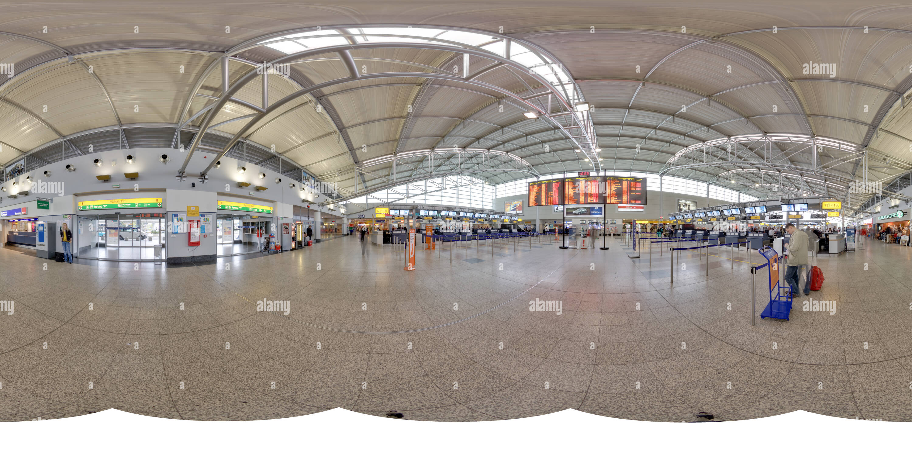 360° view of Terminal 1 Check-In - Alamy