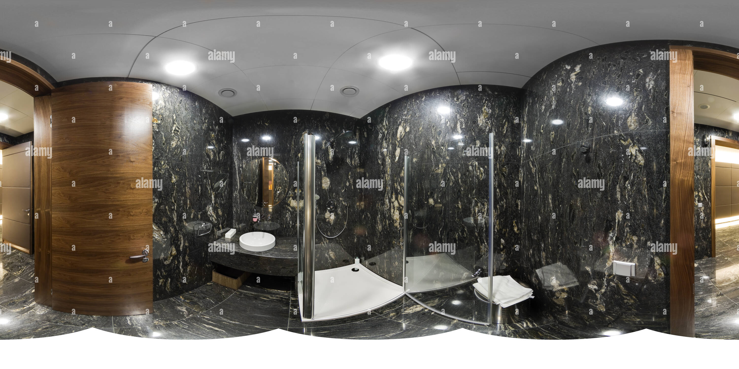 360° view of VIP Club Continental Shower - Alamy