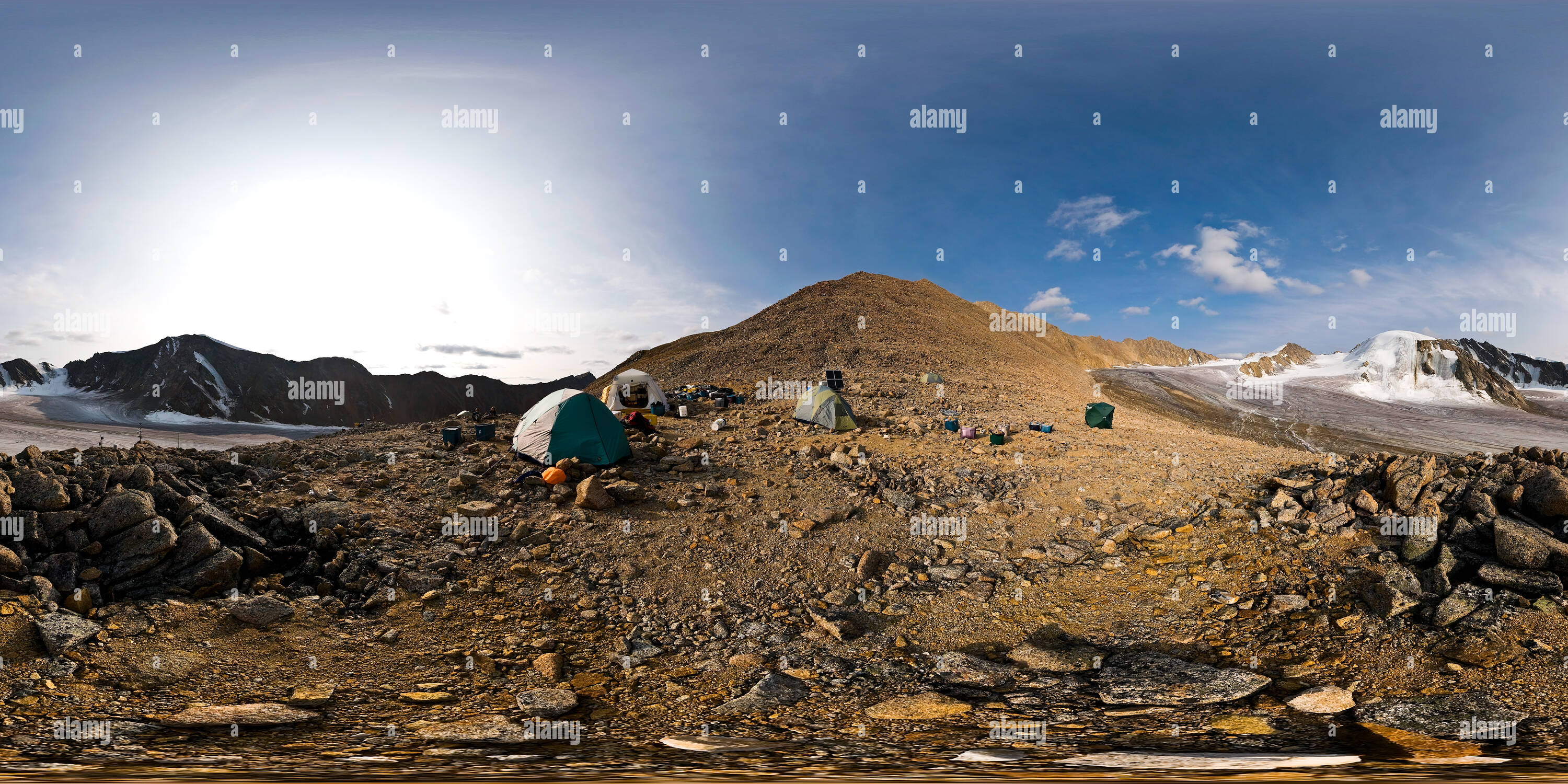 360° view of Outcrop learning on McCall Glacier - Alamy
