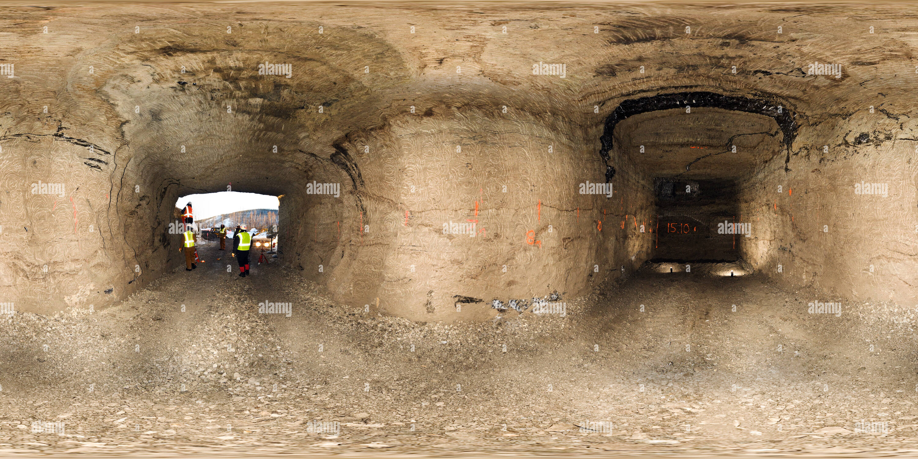 360° view of Fox Permafrost Tunnel Extension Drilling to 15m - Alamy