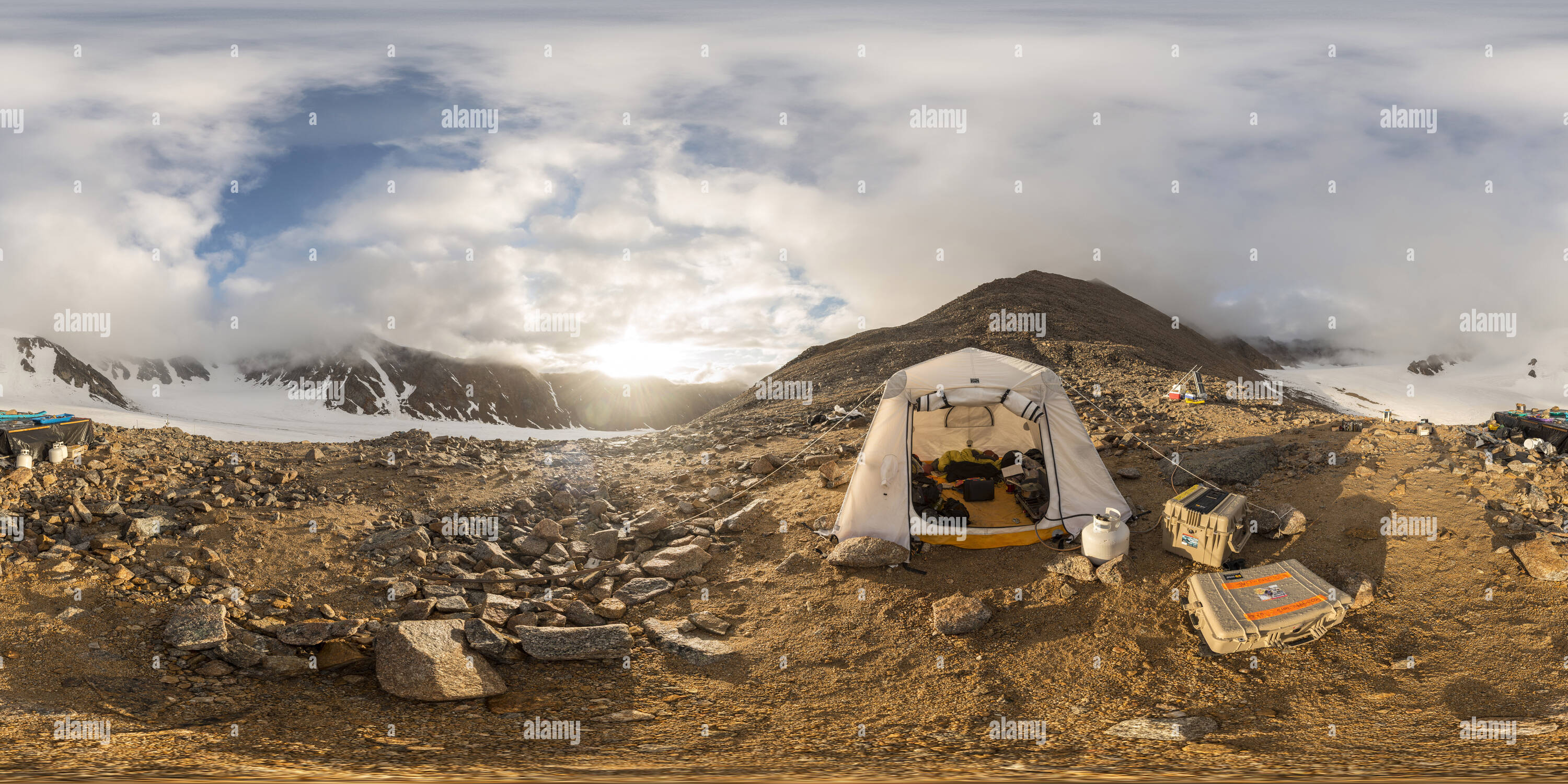 360° view of McCall Glacier camp at sunset - Alamy