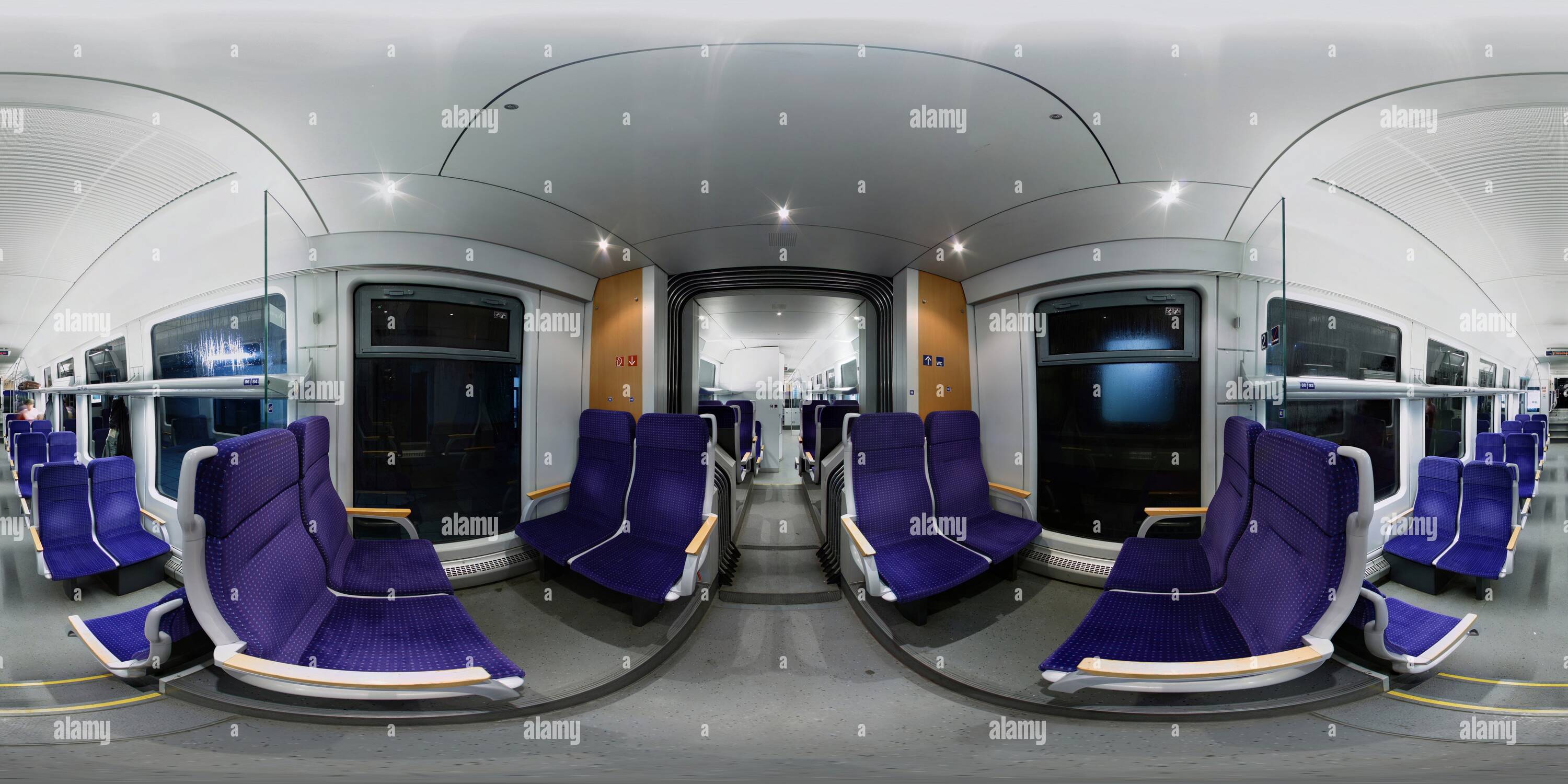 360° view of Romanian train - June 27 - 2010 at 4:58 in the morning - Alamy