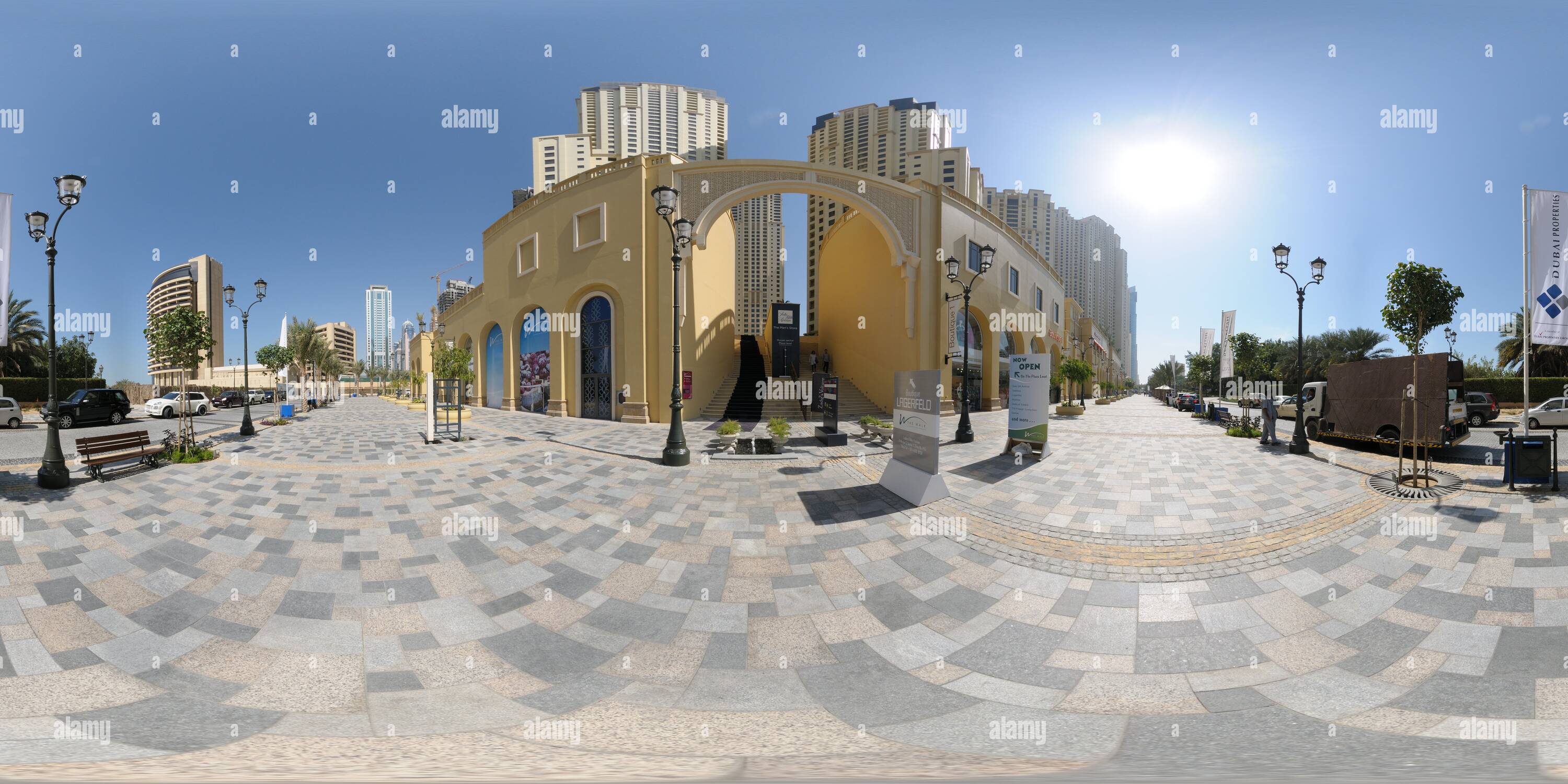 360° view of The Walk, Jumeirah Beach Residence, Dubai, UAE - Alamy