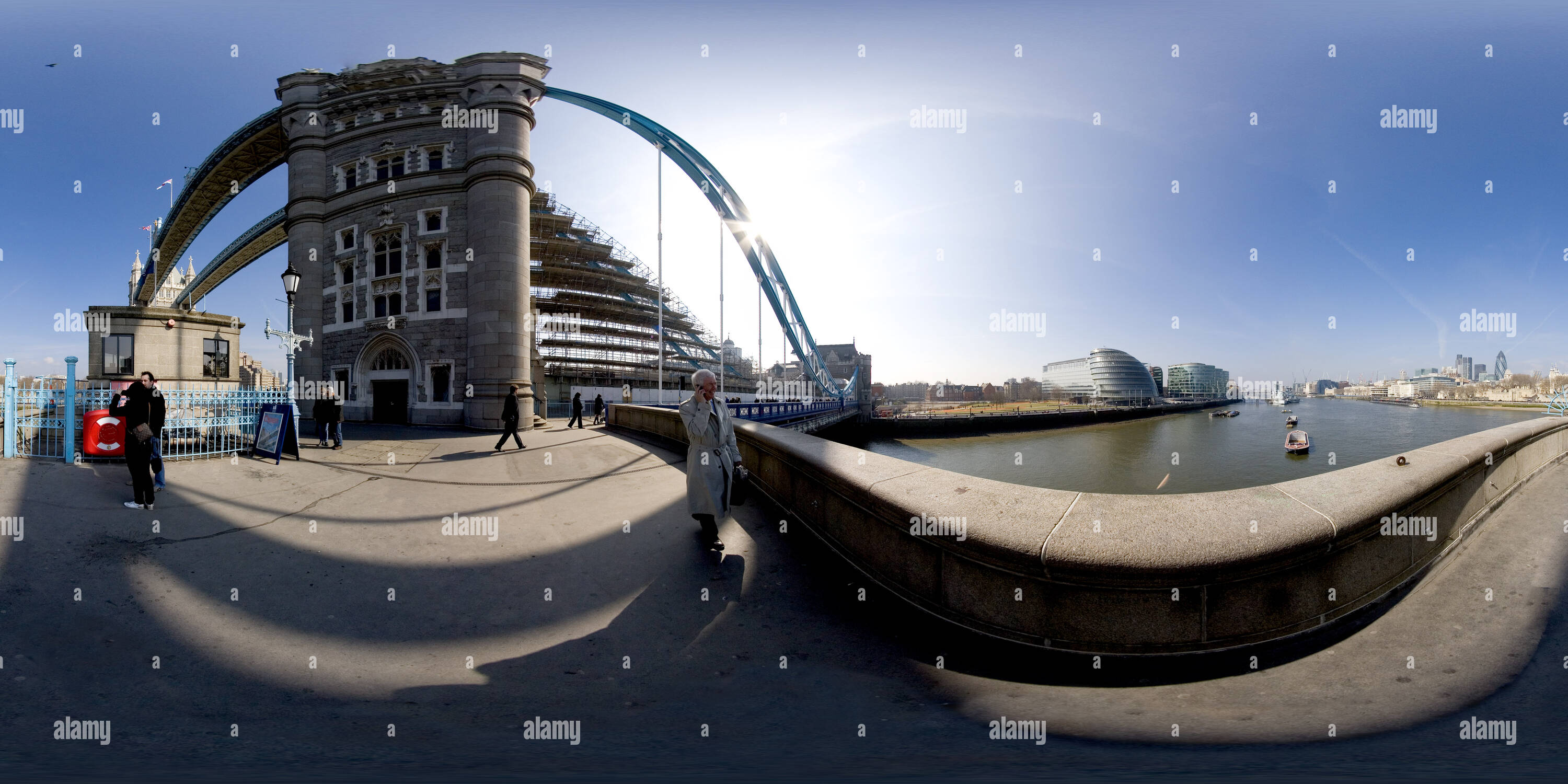 360° view of Tower Bridge London - Alamy