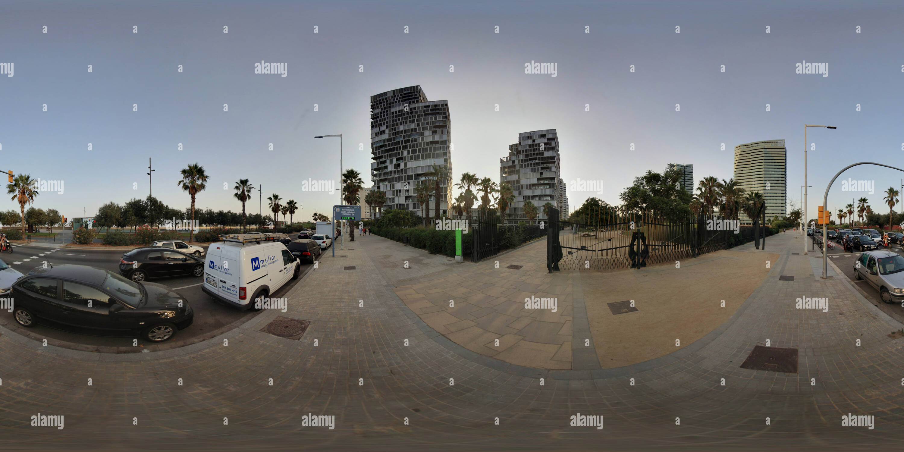 360° view of beautiful architecture in Barcelona - Alamy