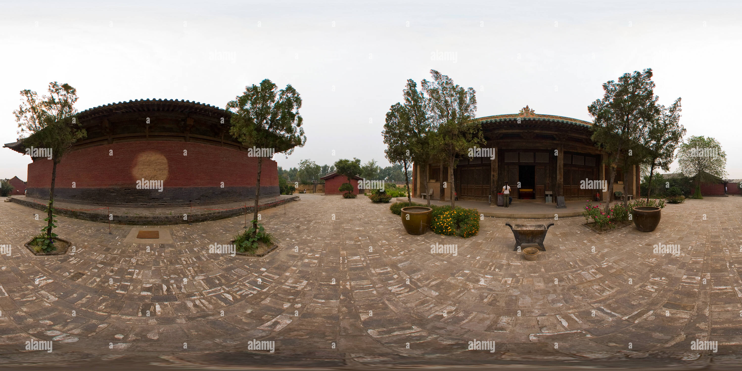 Shuanglin temple hi-res stock photography and images - Alamy