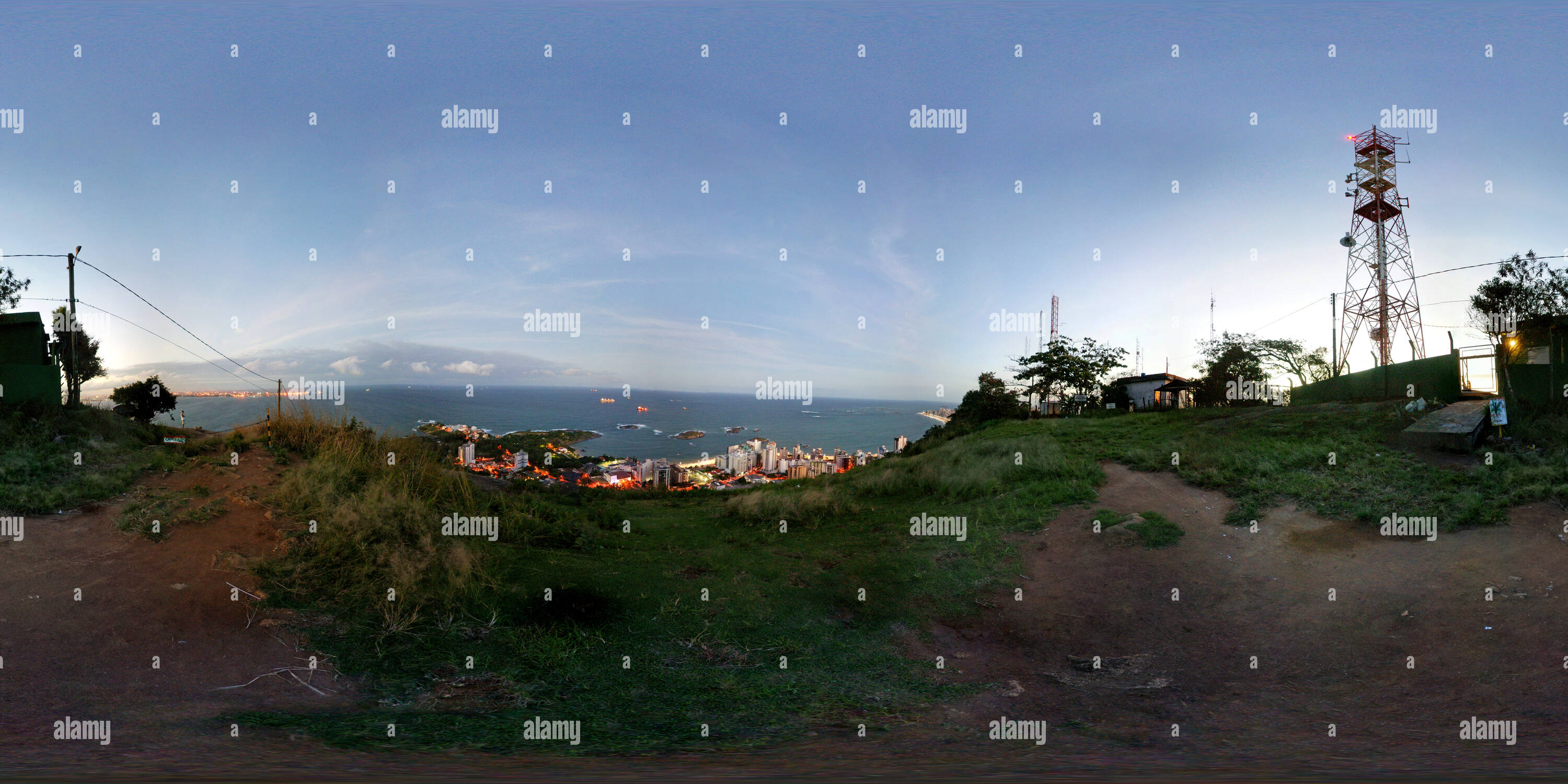 360° view of Entardecer no Morro do Moreno em Vila Velha - Alamy