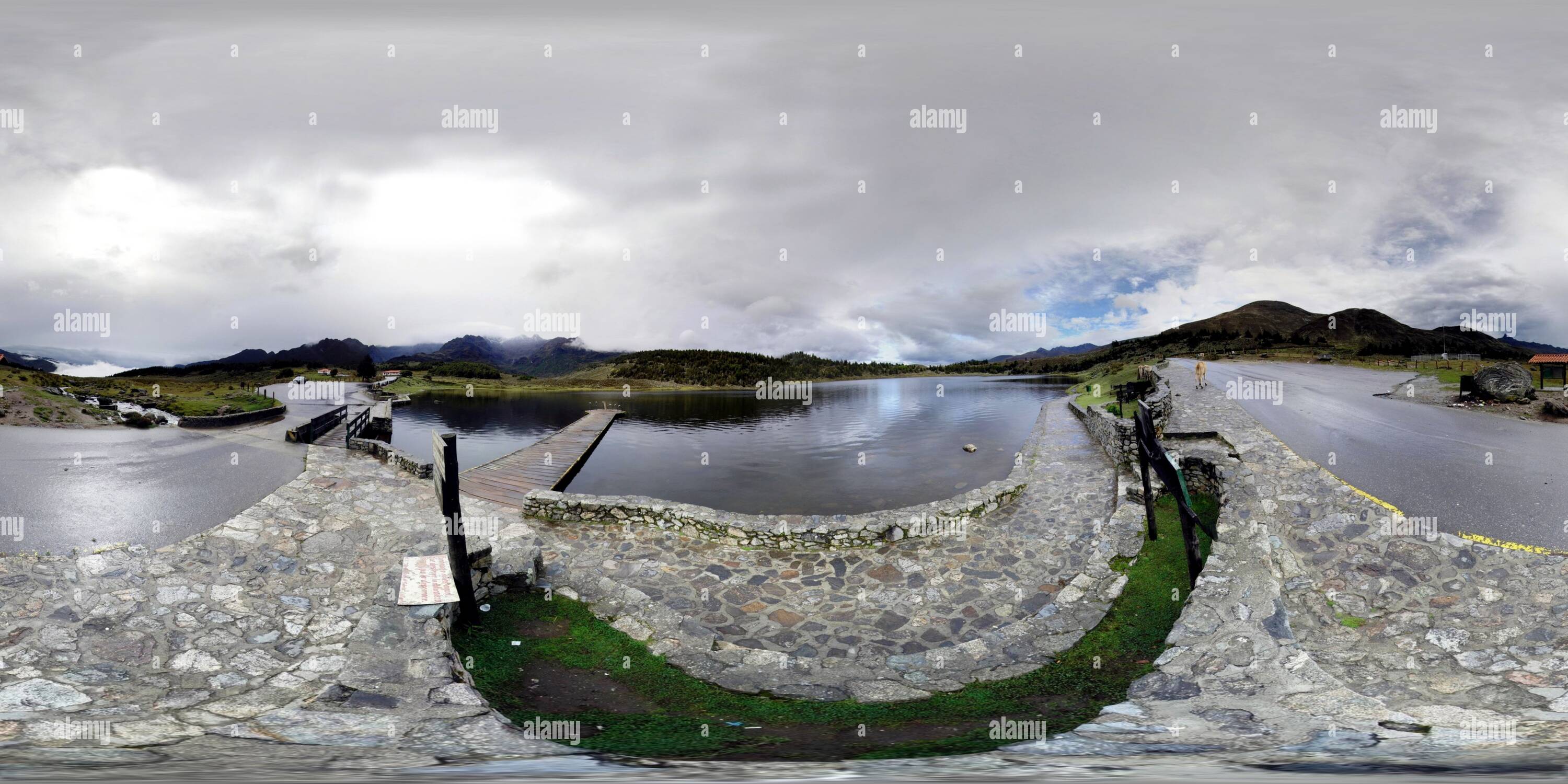 360° view of Mucubají Lagoon, Sierra Nevada National Park, Mérida ...