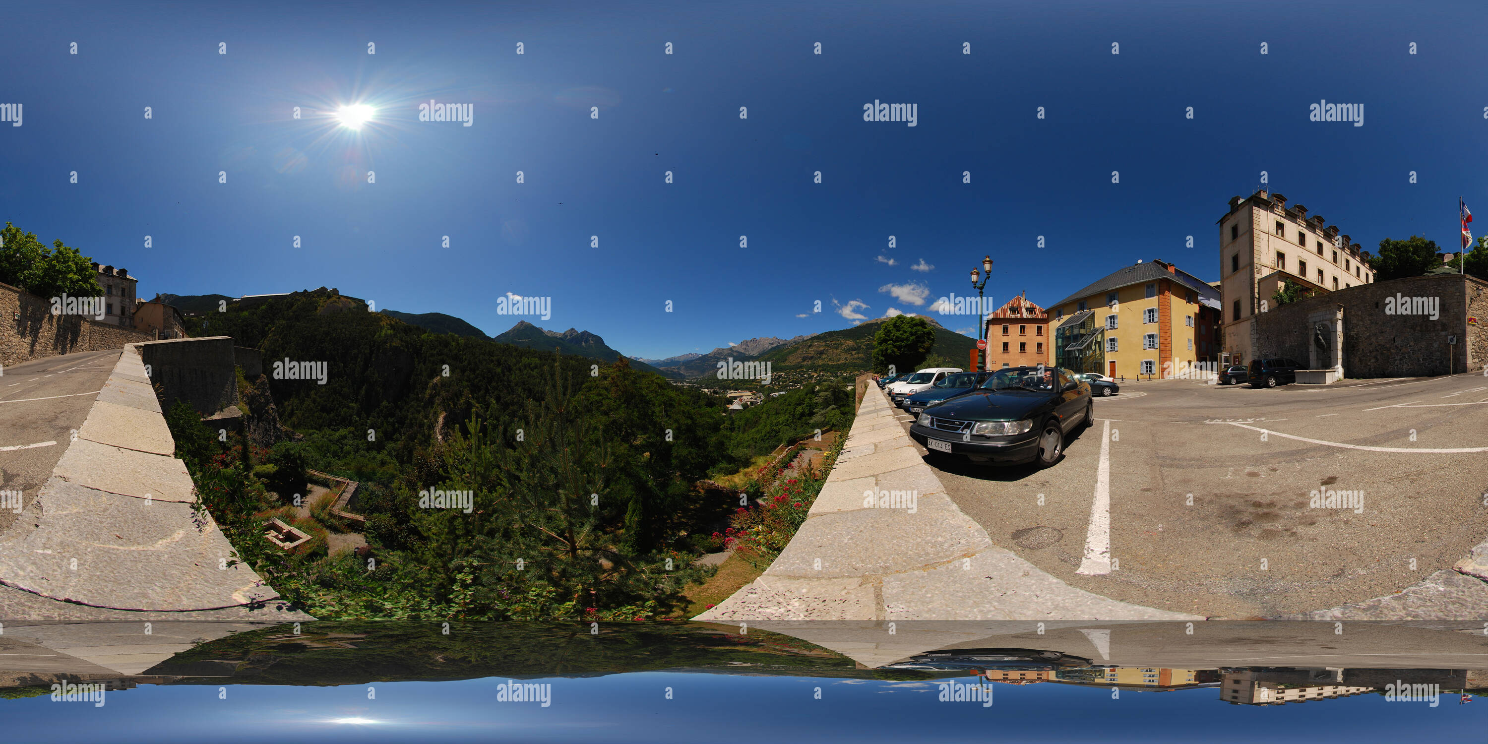 360° view of Le remparts sud de la place forte de Briançon - Alamy