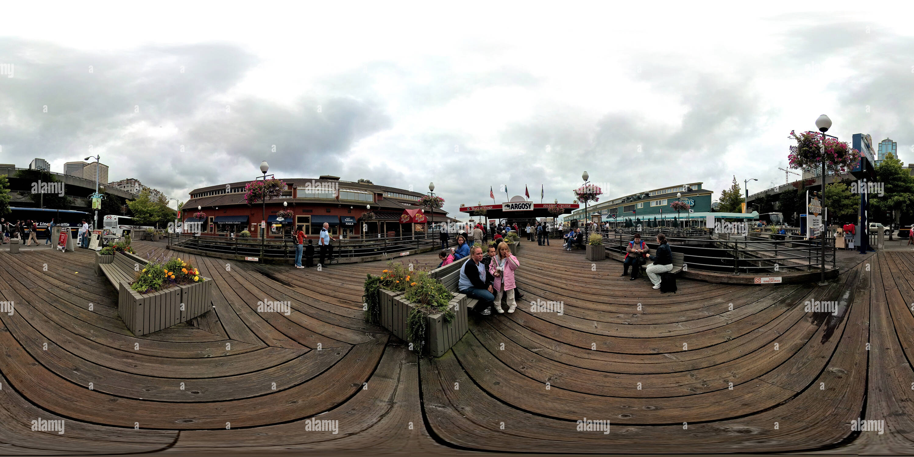 360° view of Pier 55, Seattle - Alamy