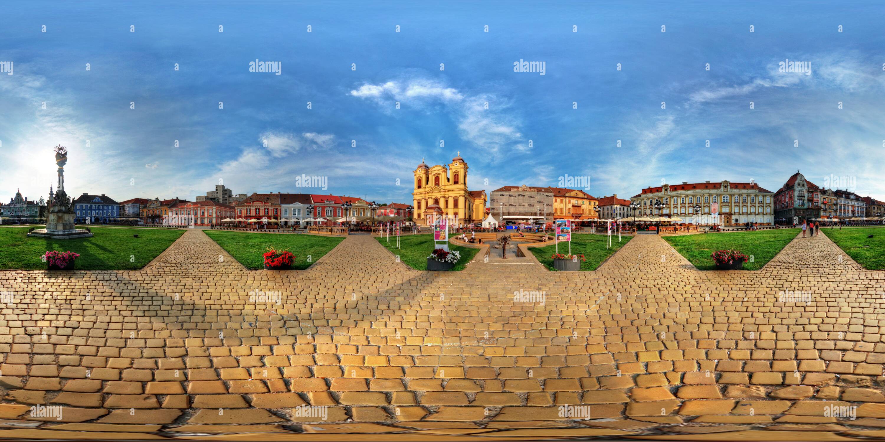 360° view of Timisoara Unirii Square and The Roman Catholic Dome - Alamy