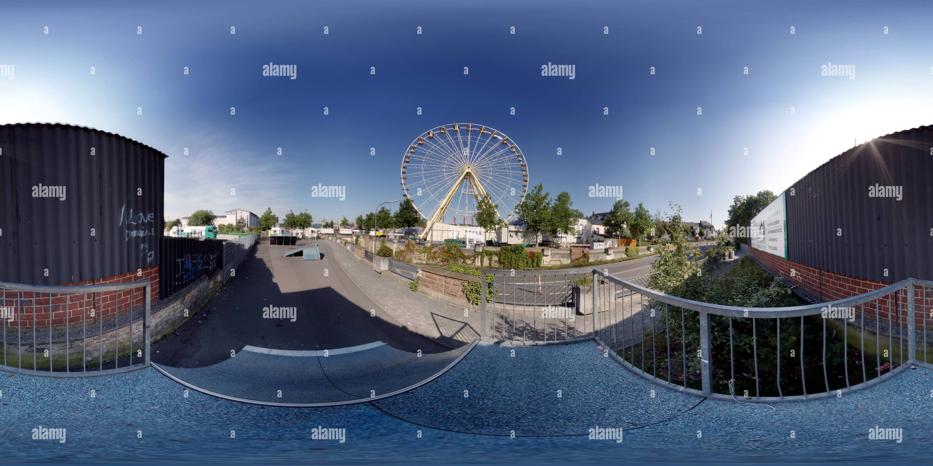 360° view of Parish Fair in Wittlich: At The Ferris Wheel 2/2 - Alamy