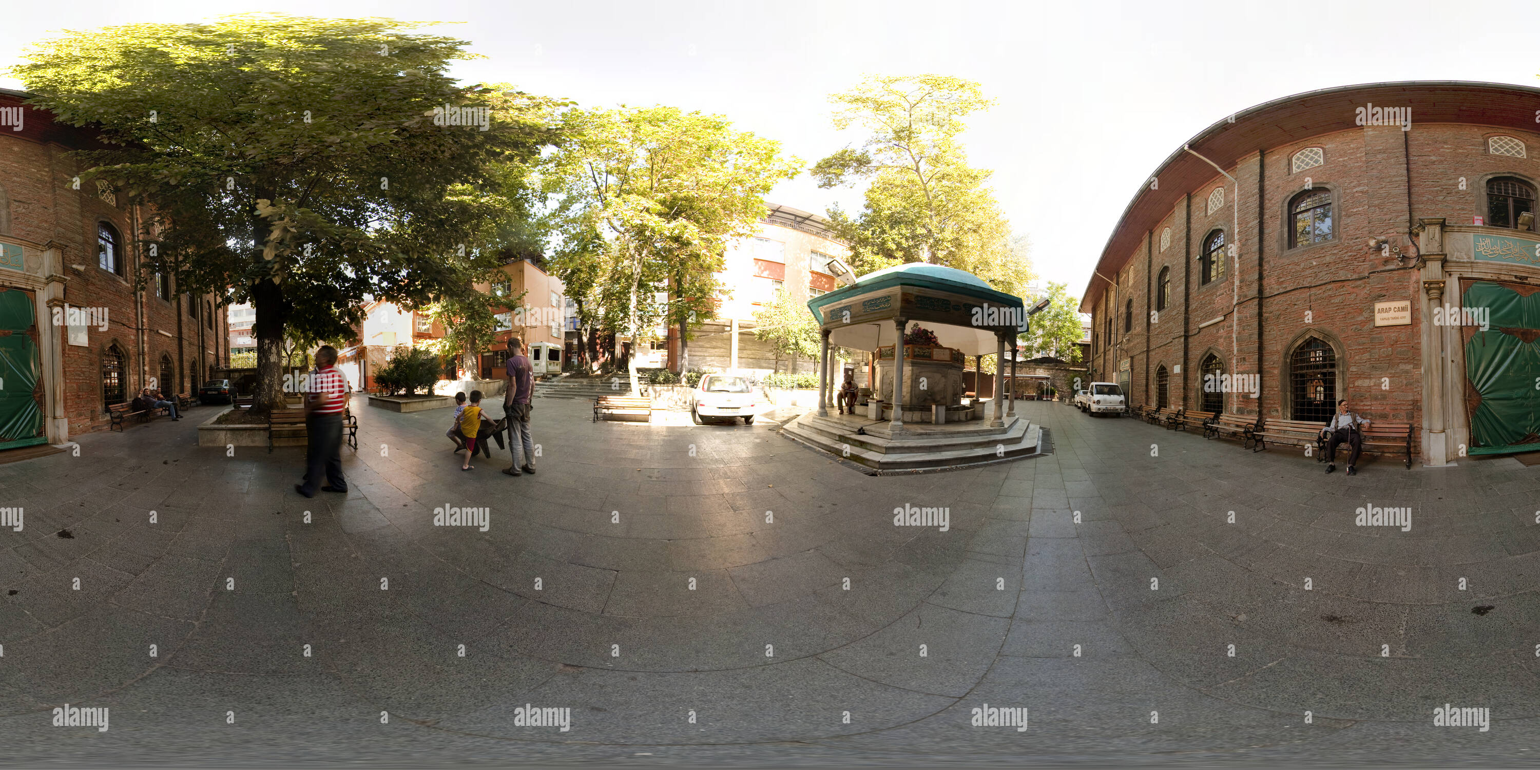 Arap camii hi-res stock photography and images - Alamy