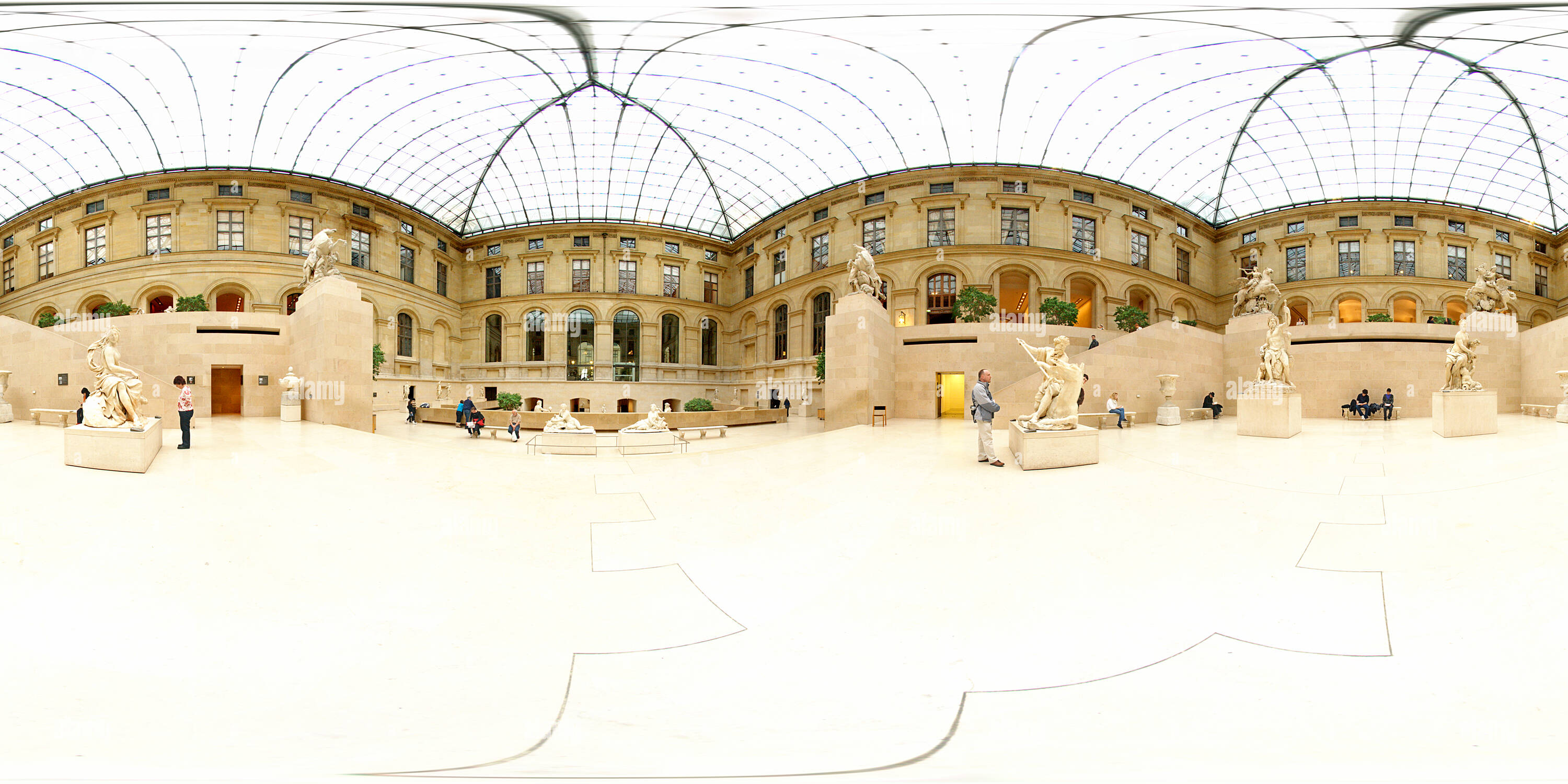 360° view of Musee du Louvre - Sculptures - Alamy