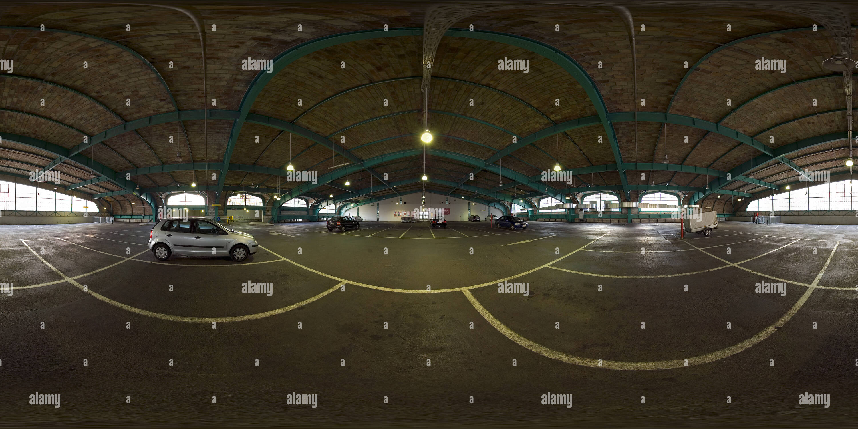 360° view of Markthalle Tempelhof Parkhaus - Alamy