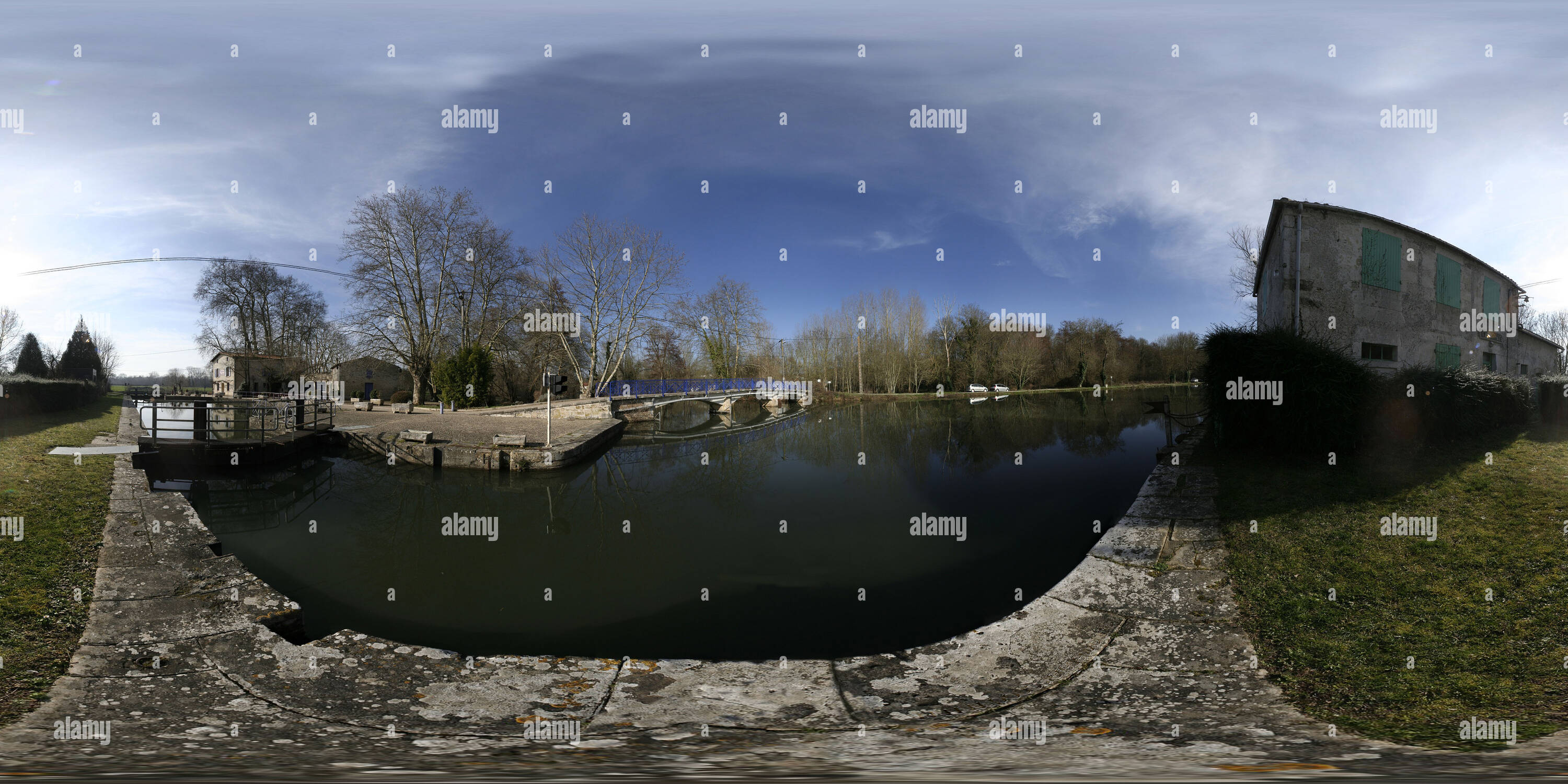 Roussille High Resolution Stock Photography and Images - Alamy