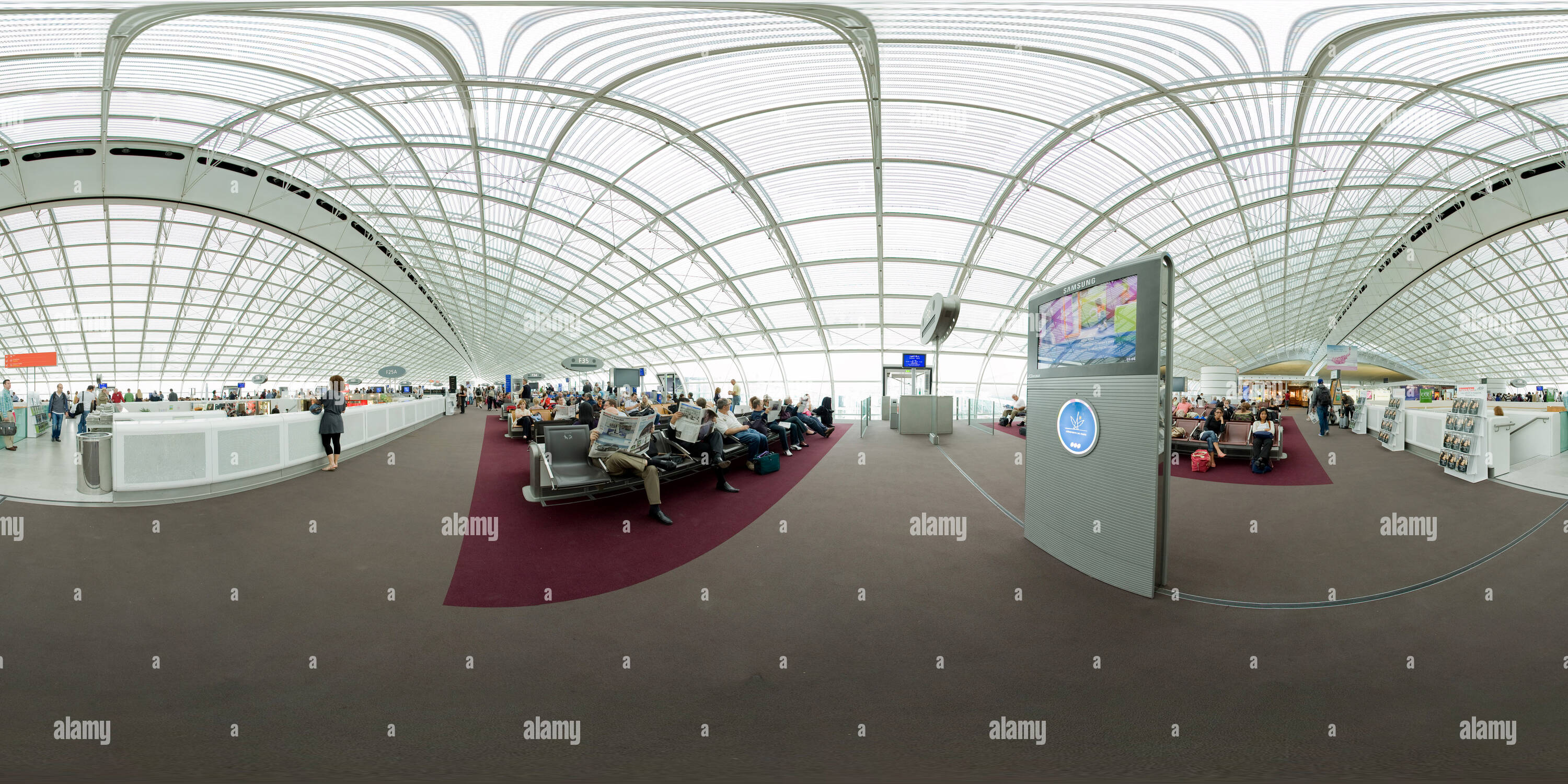 360° view of Aeroport Roissy Paris-Charles de Gaulle, aerogare 2F ...
