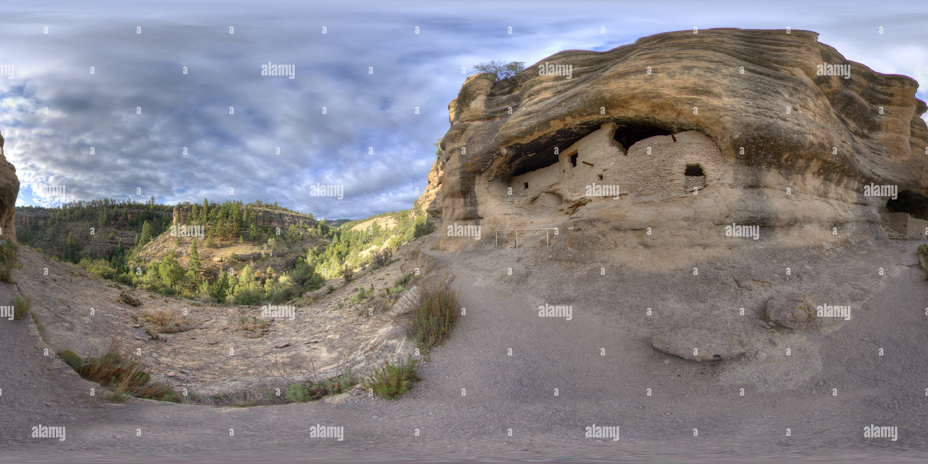 360° view of Gila Cliff Dwellings Nm - Alamy