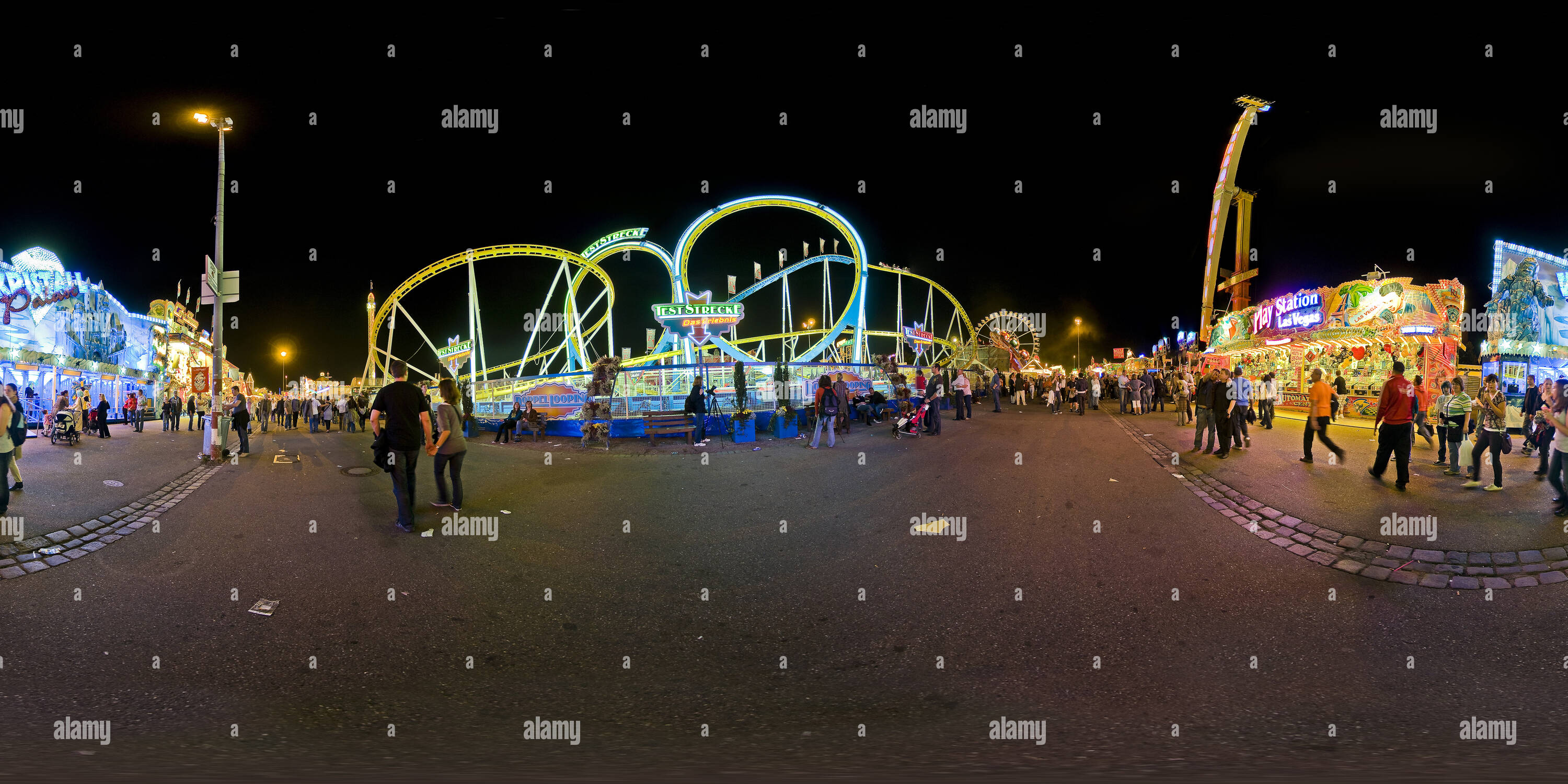 360° view of Folk festival in Stuttgart (Cannstatter Wasen ...