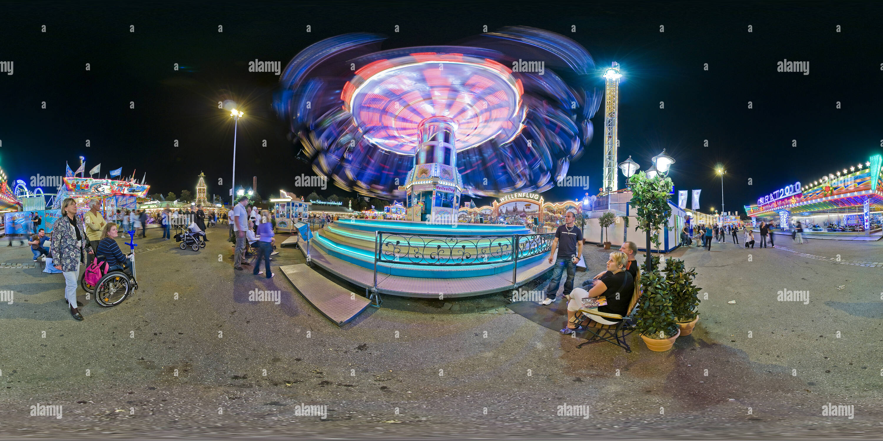 360° view of Folk festival in Stuttgart (Cannstatter Wasen ...
