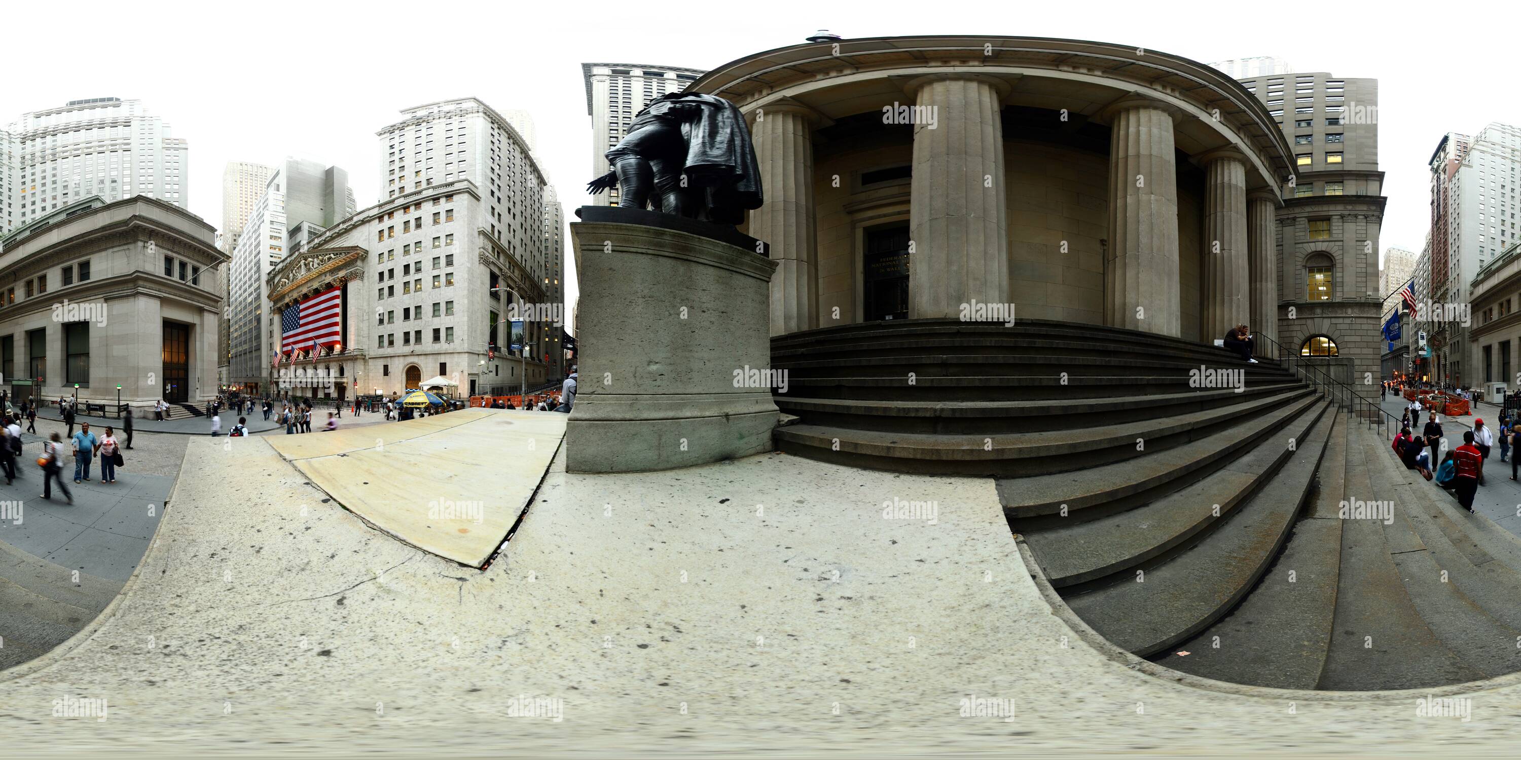 360° view of At Washington's feet - Alamy