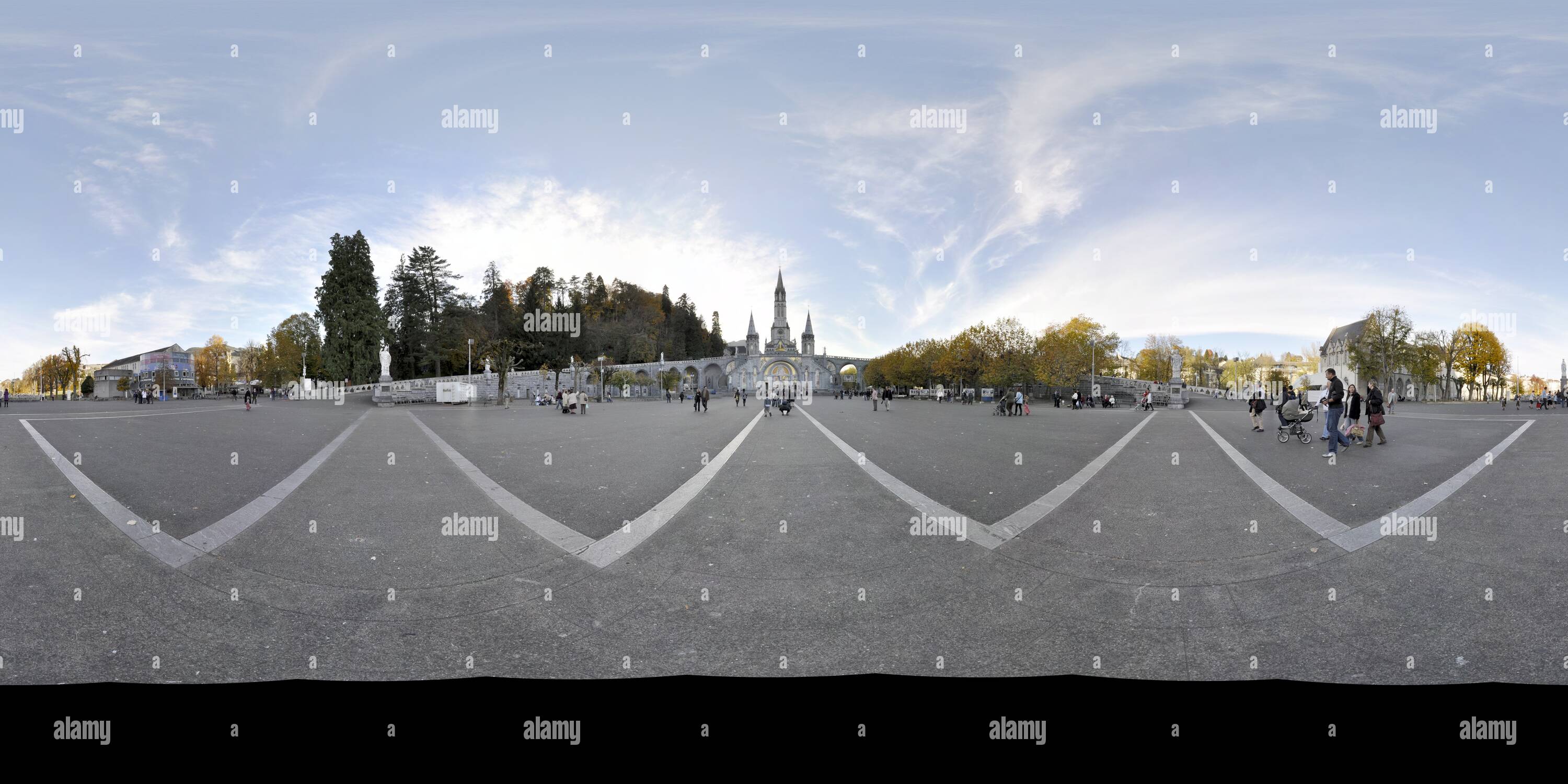 360° view of Eglise Lourdes, France - Alamy