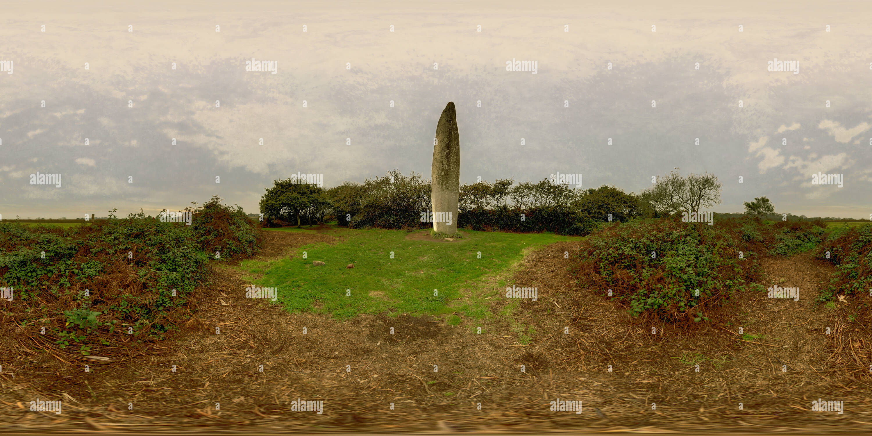 360° view of Menhir Kerloas Plouarzel K1 - Alamy
