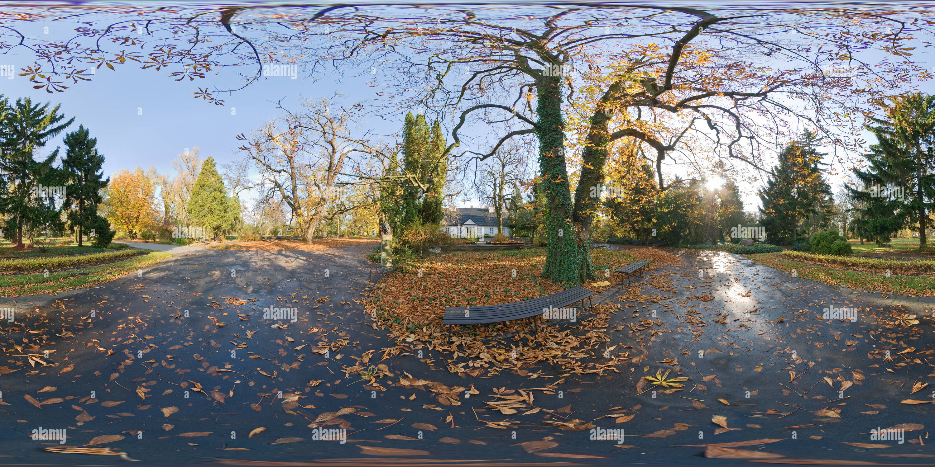 360° view of Żelazowa Wola - park - Alamy