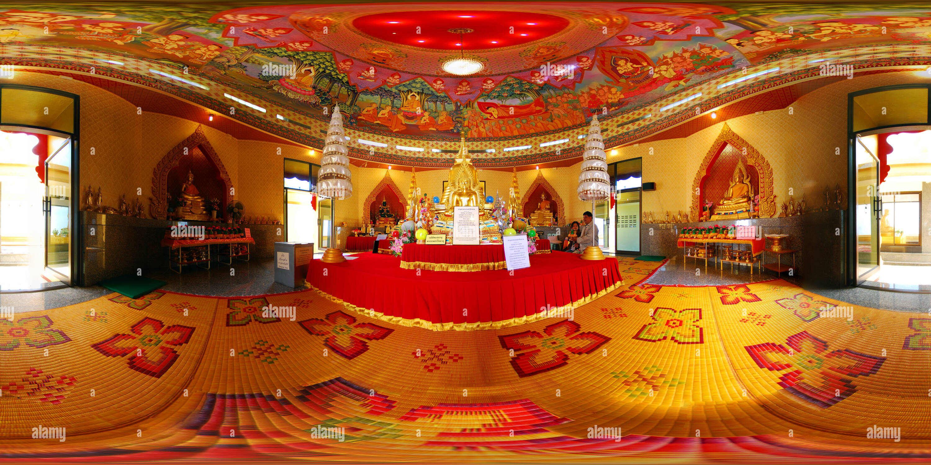 360° view of Wat Kiri Wong, Chedi Hall, Nakhon Sawan - Alamy