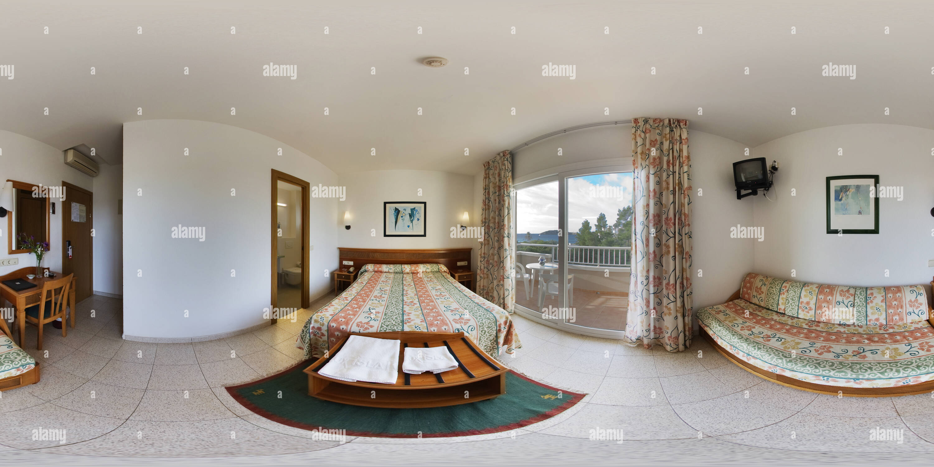 360° view of Habitació Hotel Lux Isla - Alamy