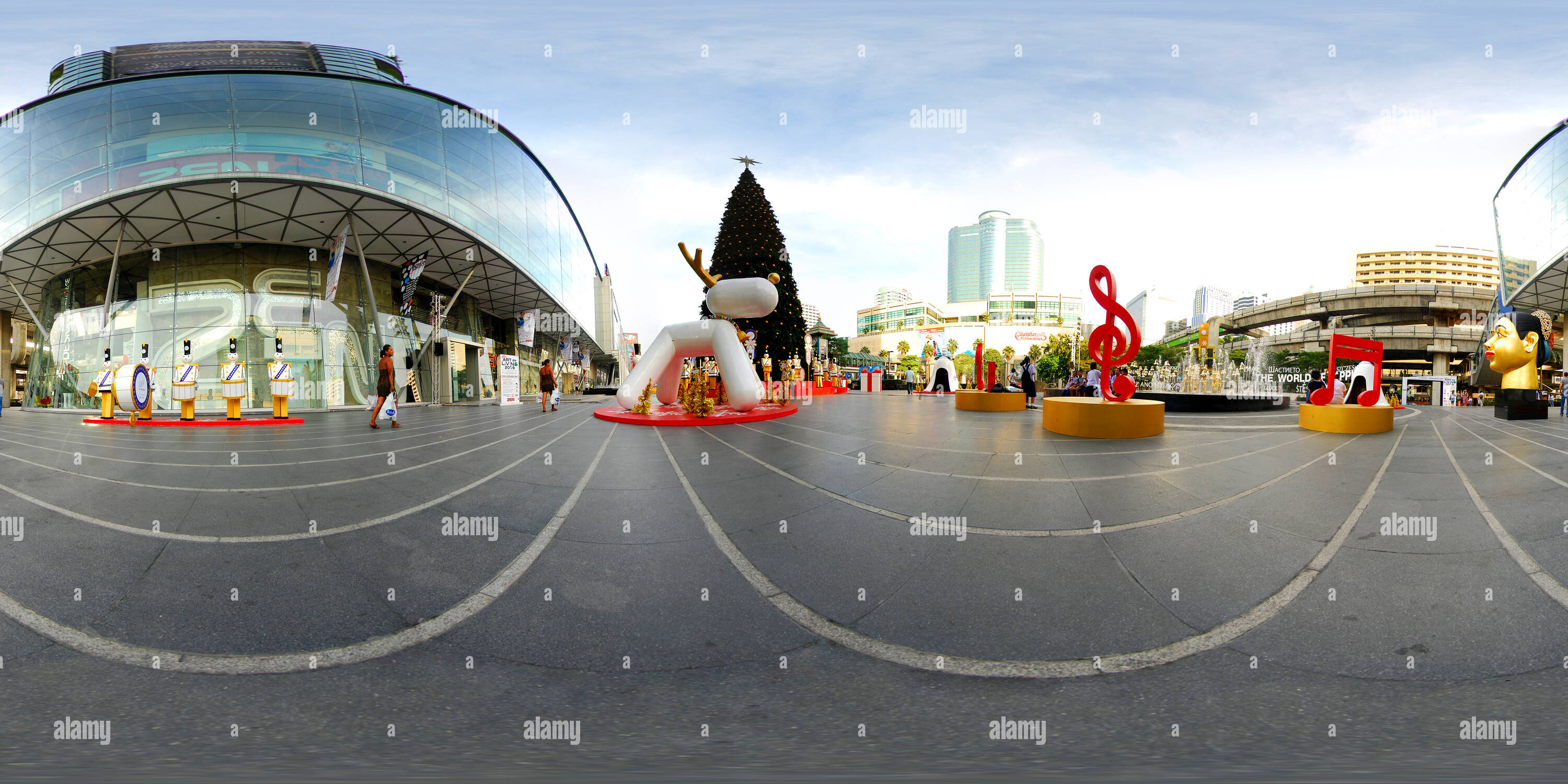 360° view of Central World Square - Alamy