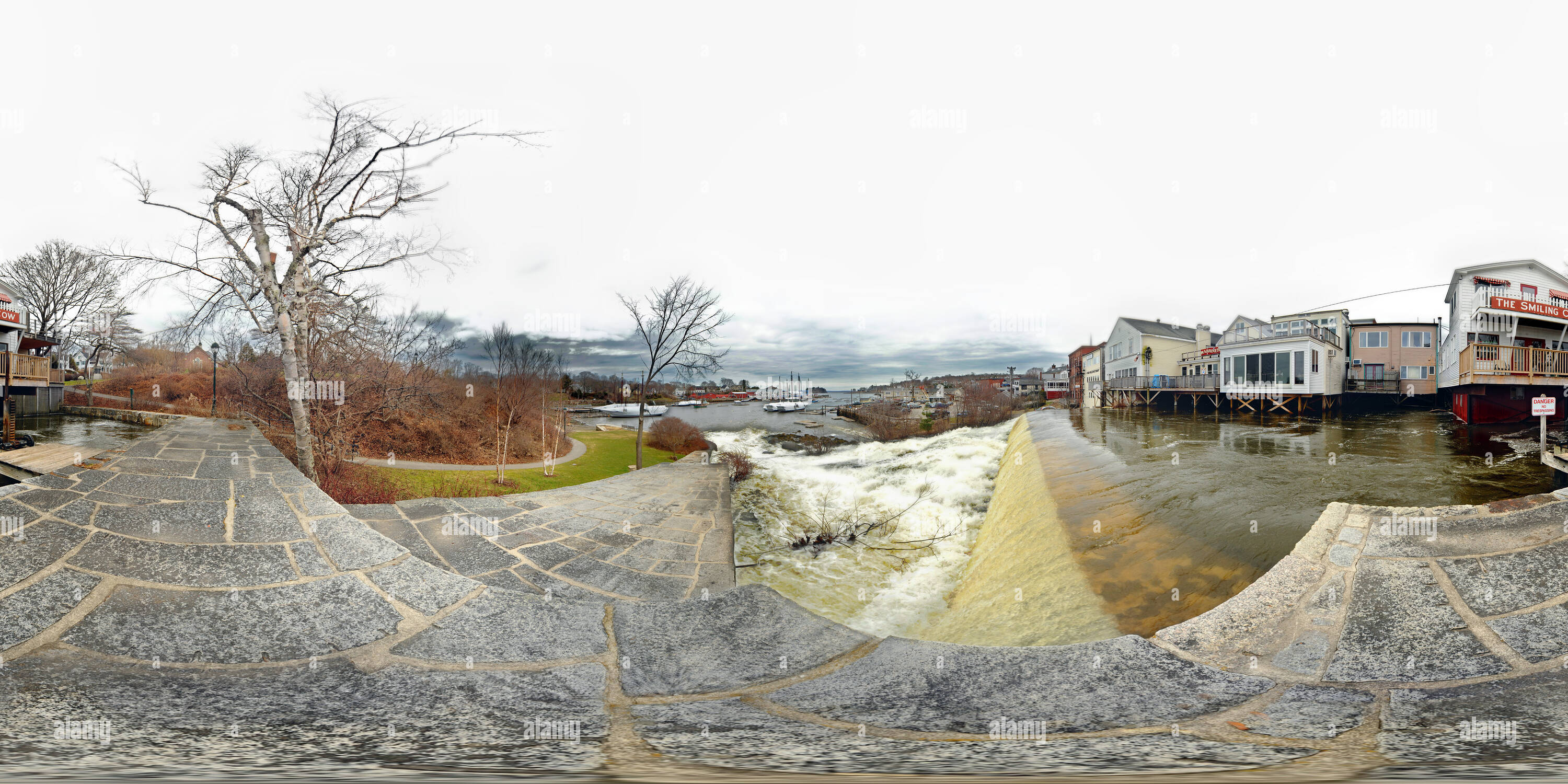 360° view of Megunticook River Falls and Camden Harbor - Alamy