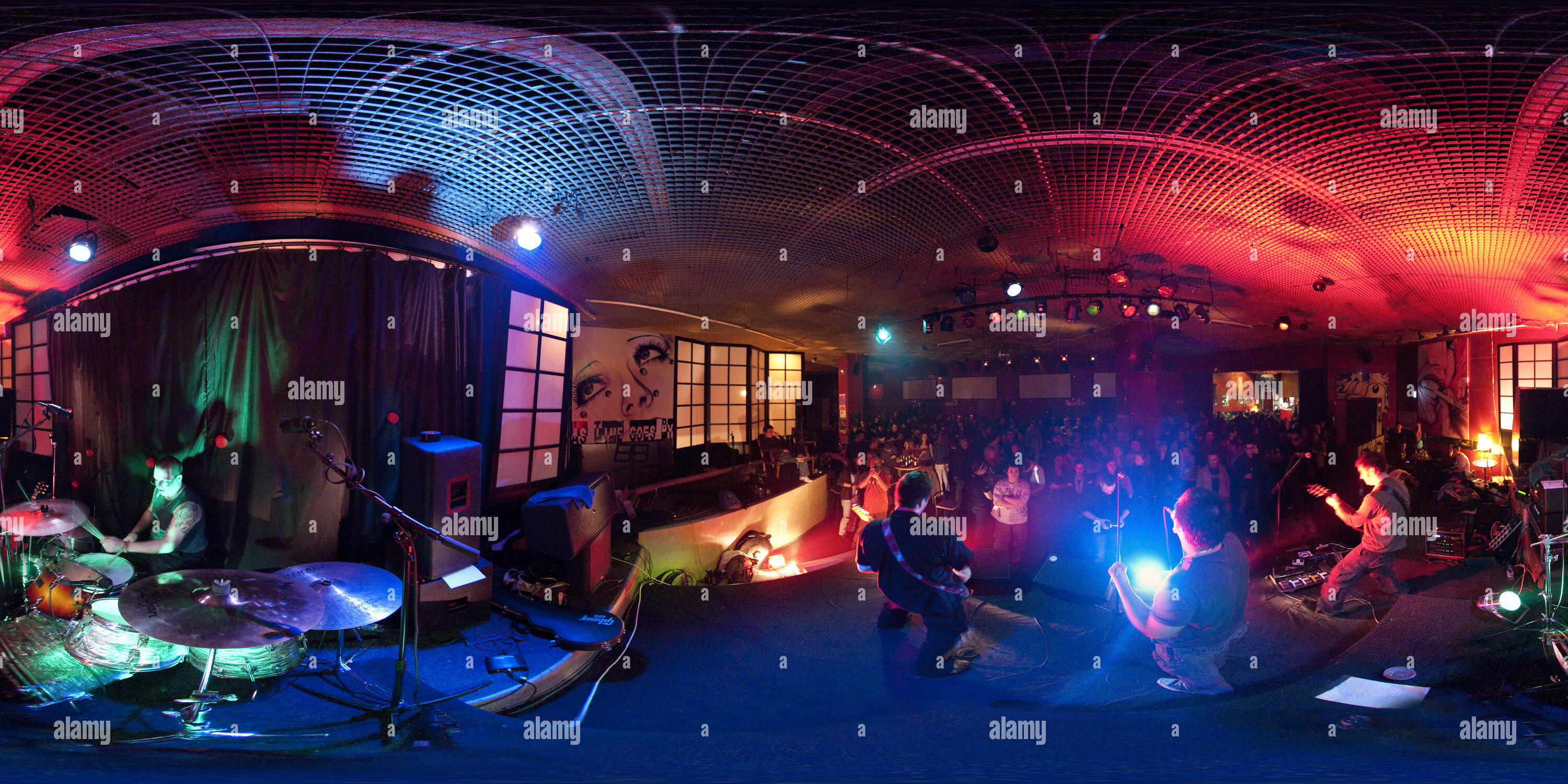 360° view of Plug N Play Live In Trema Novi Sad 14 - Alamy