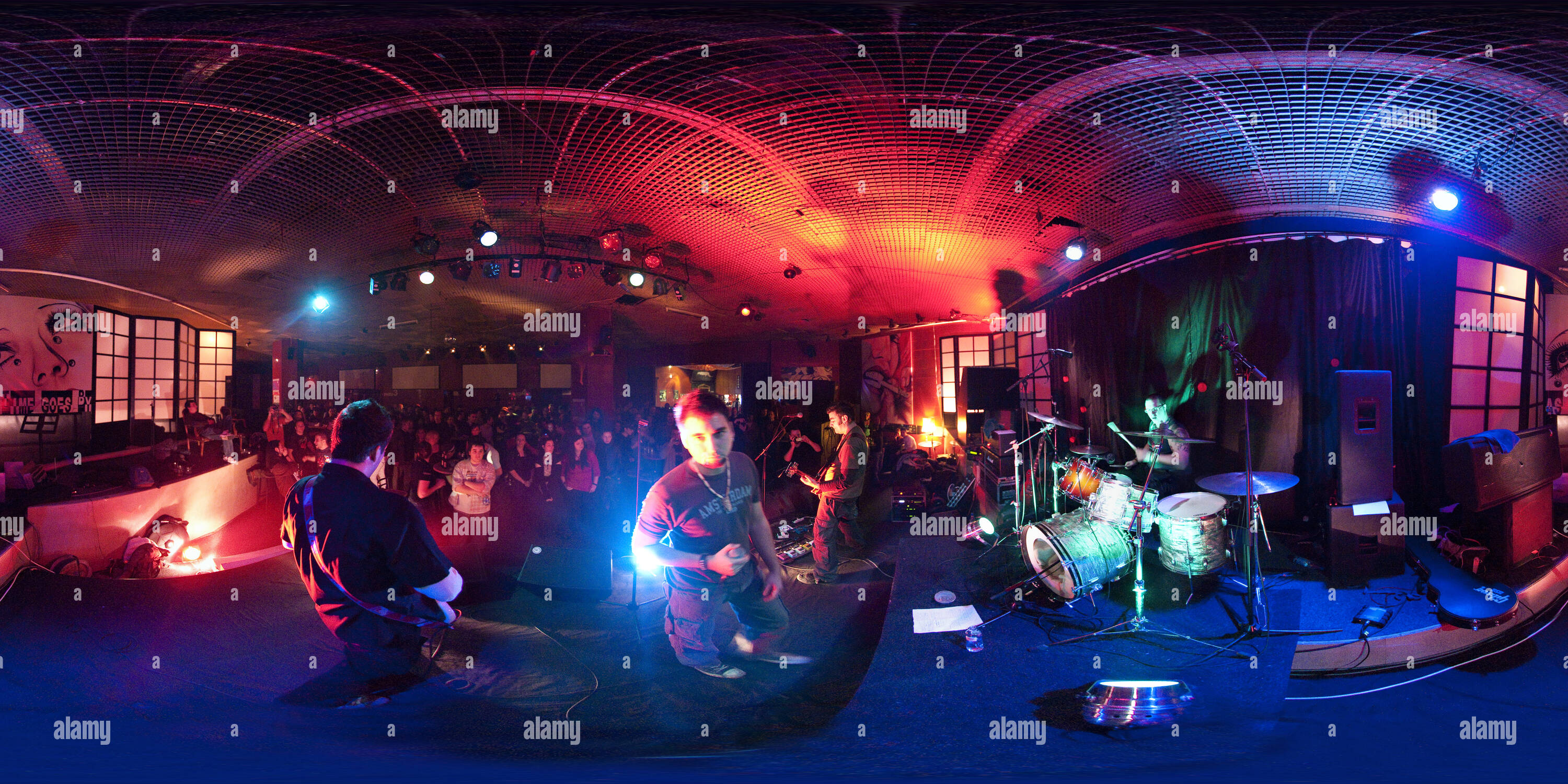 360° view of Plug N Play Live In Trema Novi Sad 15 - Alamy