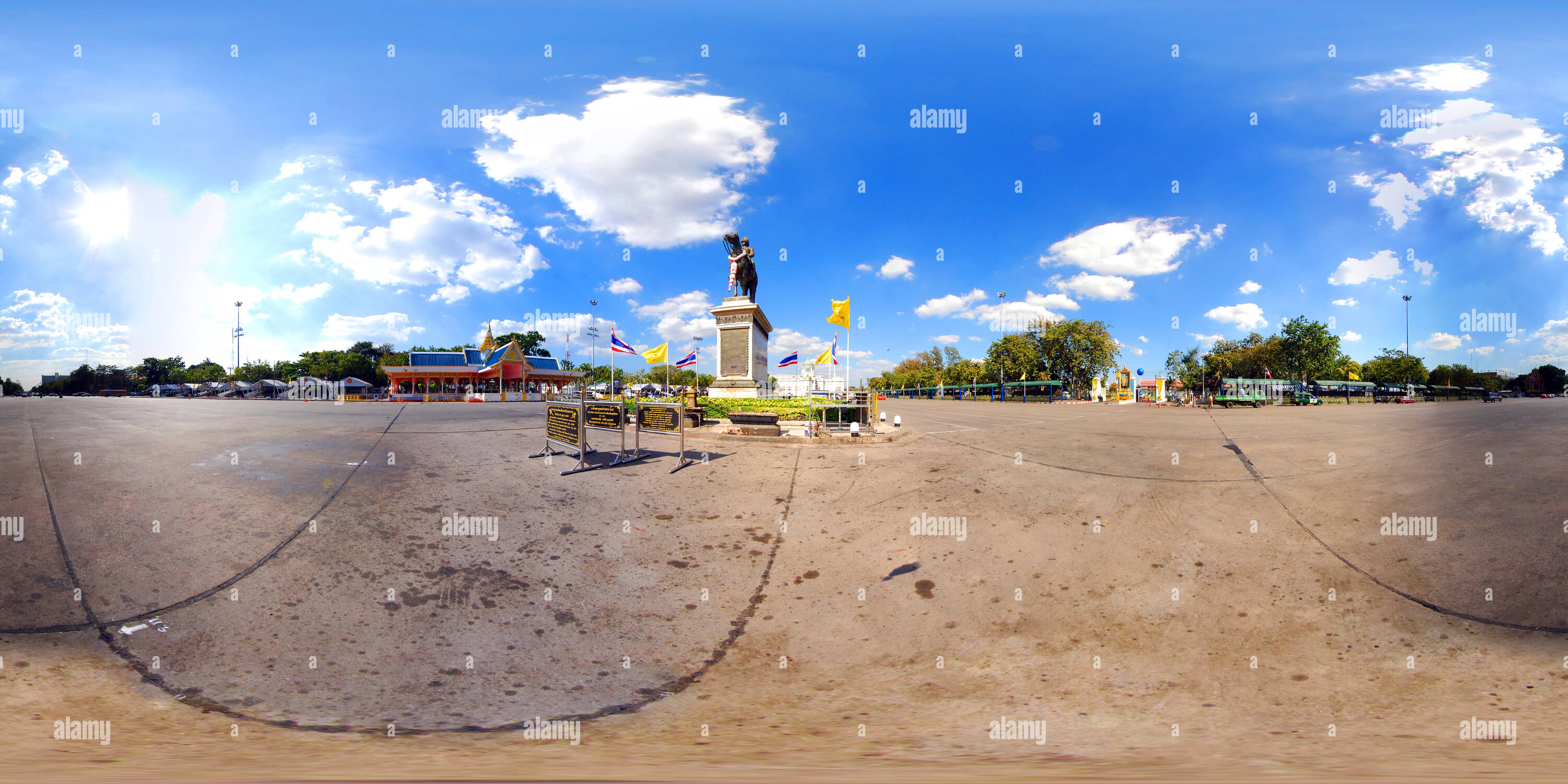 360° view of King Rama V Statue, Bangkok - Alamy