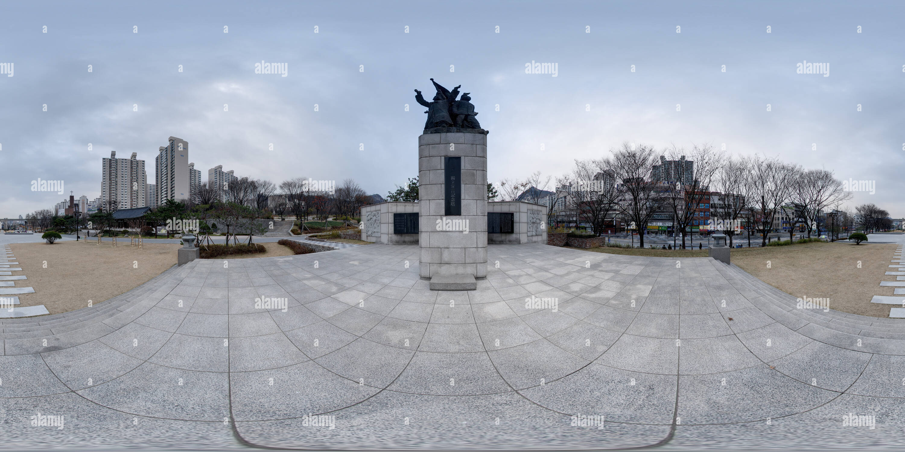 360° view of Monument for March the first independence declaration - Alamy