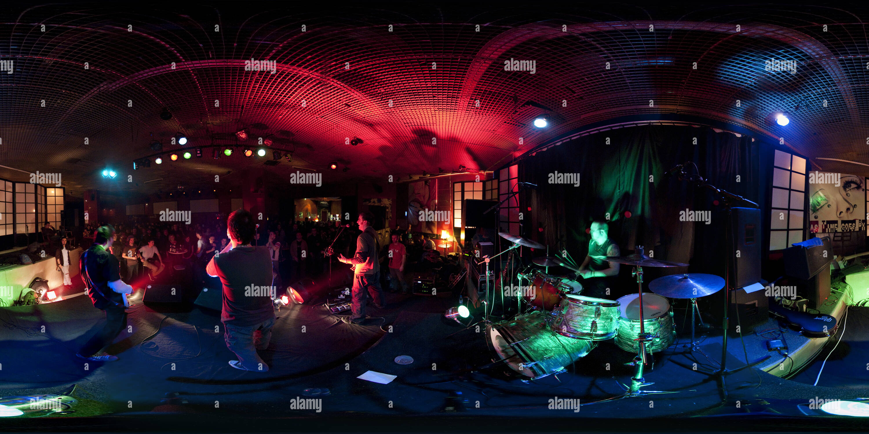 360° view of Plug N Play Live In Trema Novi Sad 8 - Alamy