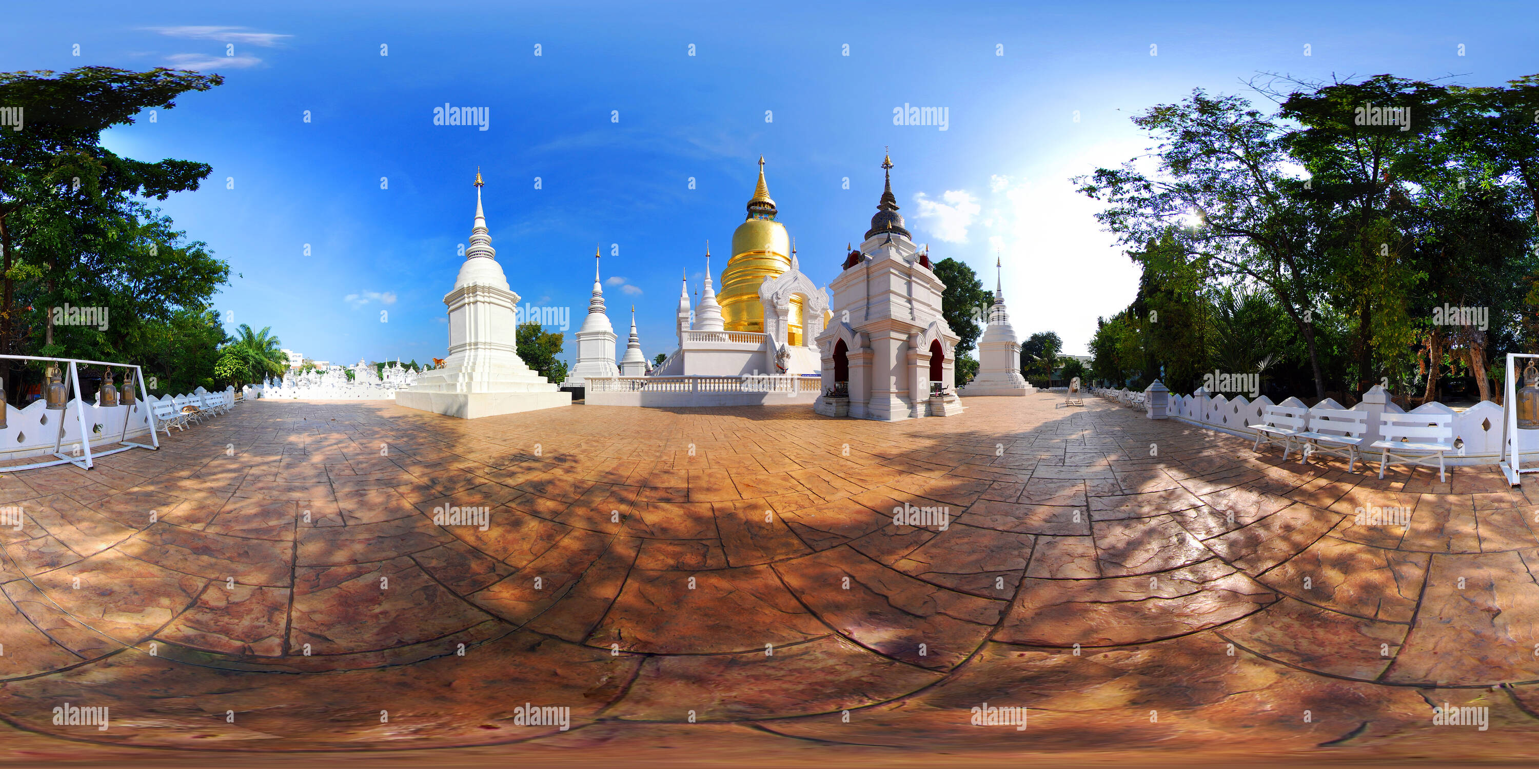 360° view of Wat Suan Dok, Chiang Mai - Alamy