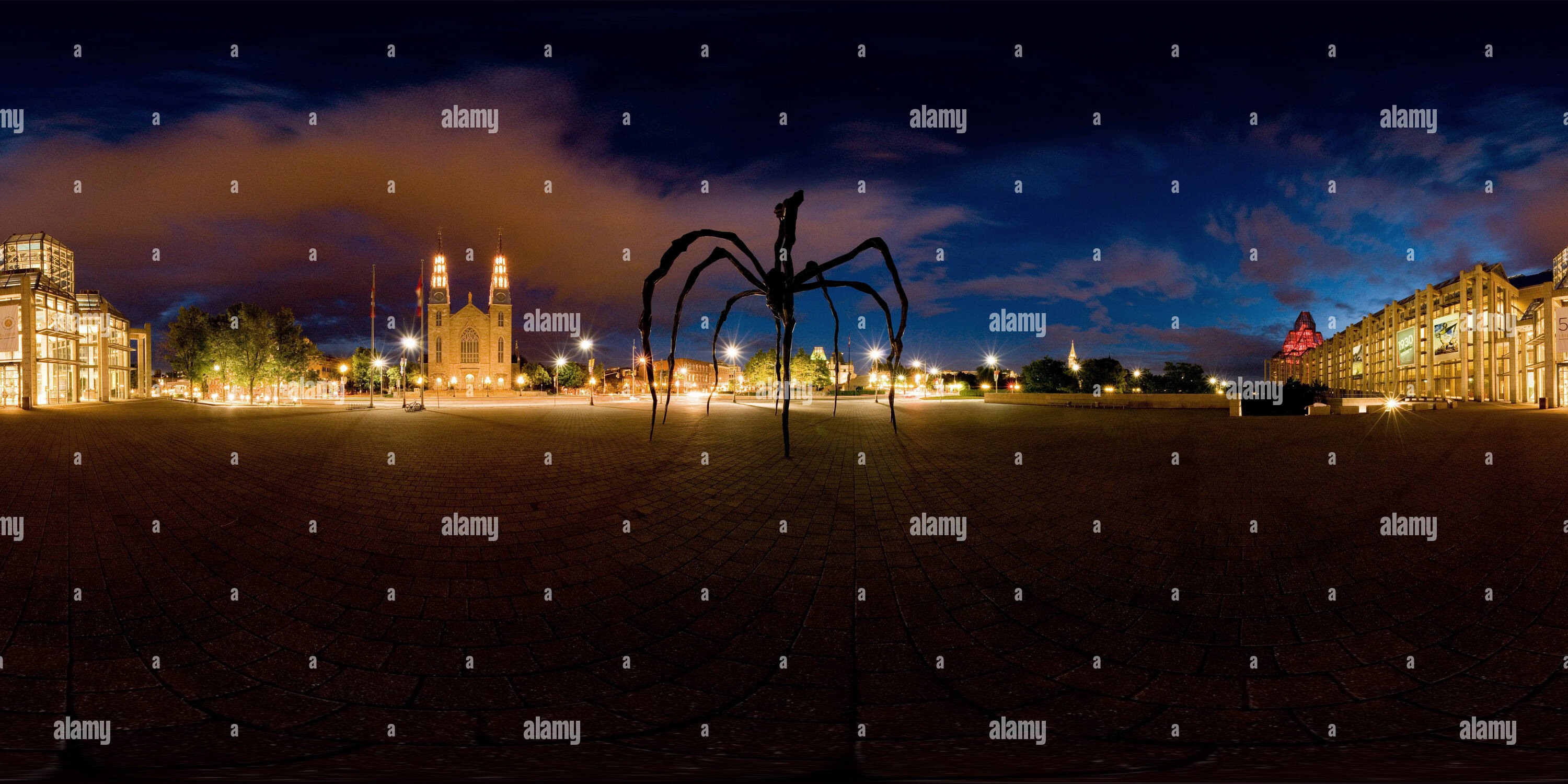 360° view of The National Gallery of Canada Ottawa. Statue Maman, by ...